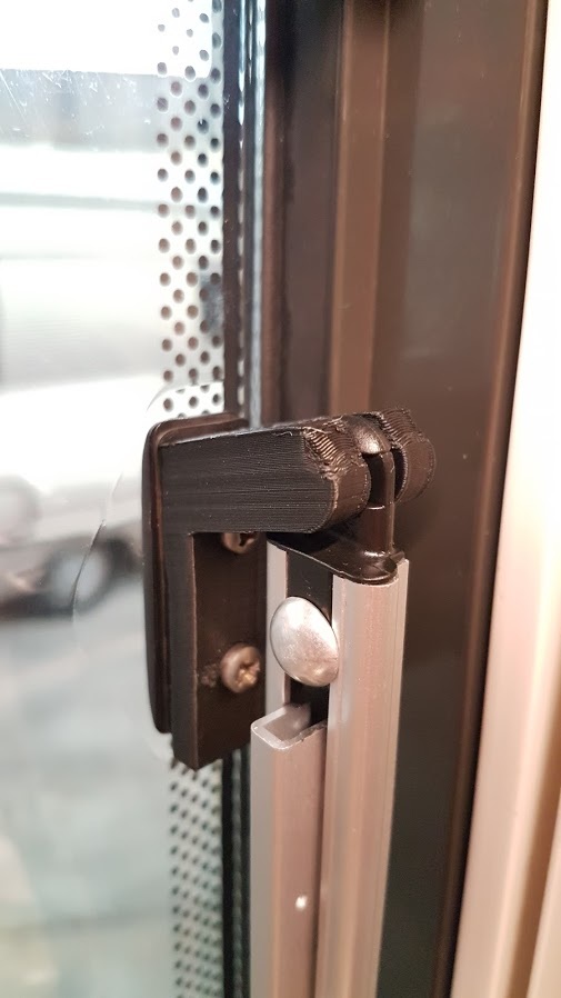 Polyplastic window hinge by Roland Hansmann | Download free STL model ...