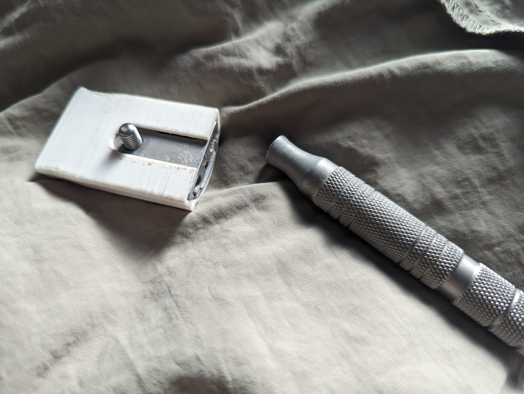 Timeless safety razor head protector by bernieke | Download free STL ...