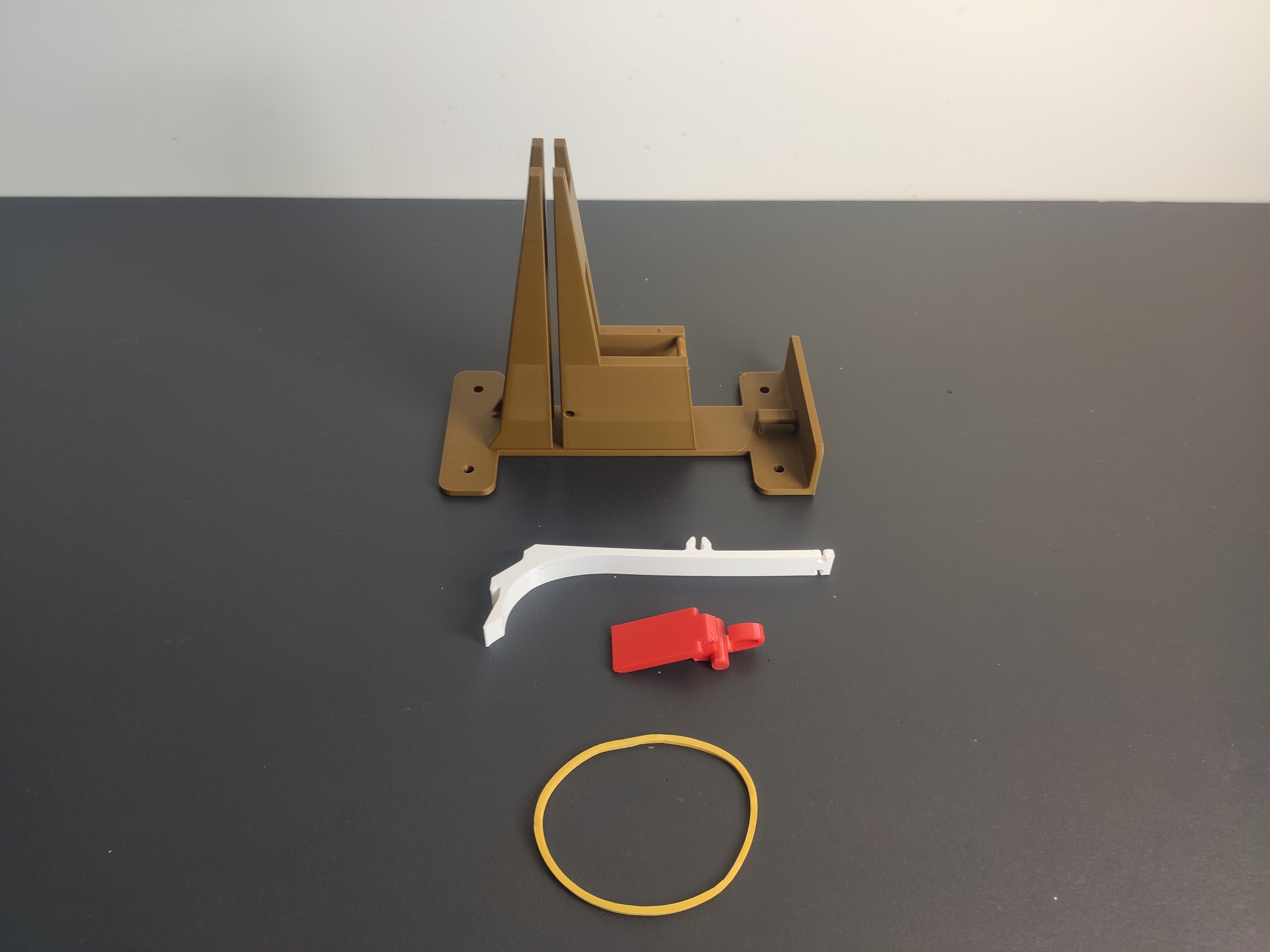 Launcher for wind-up models by Sevro | Printables Store