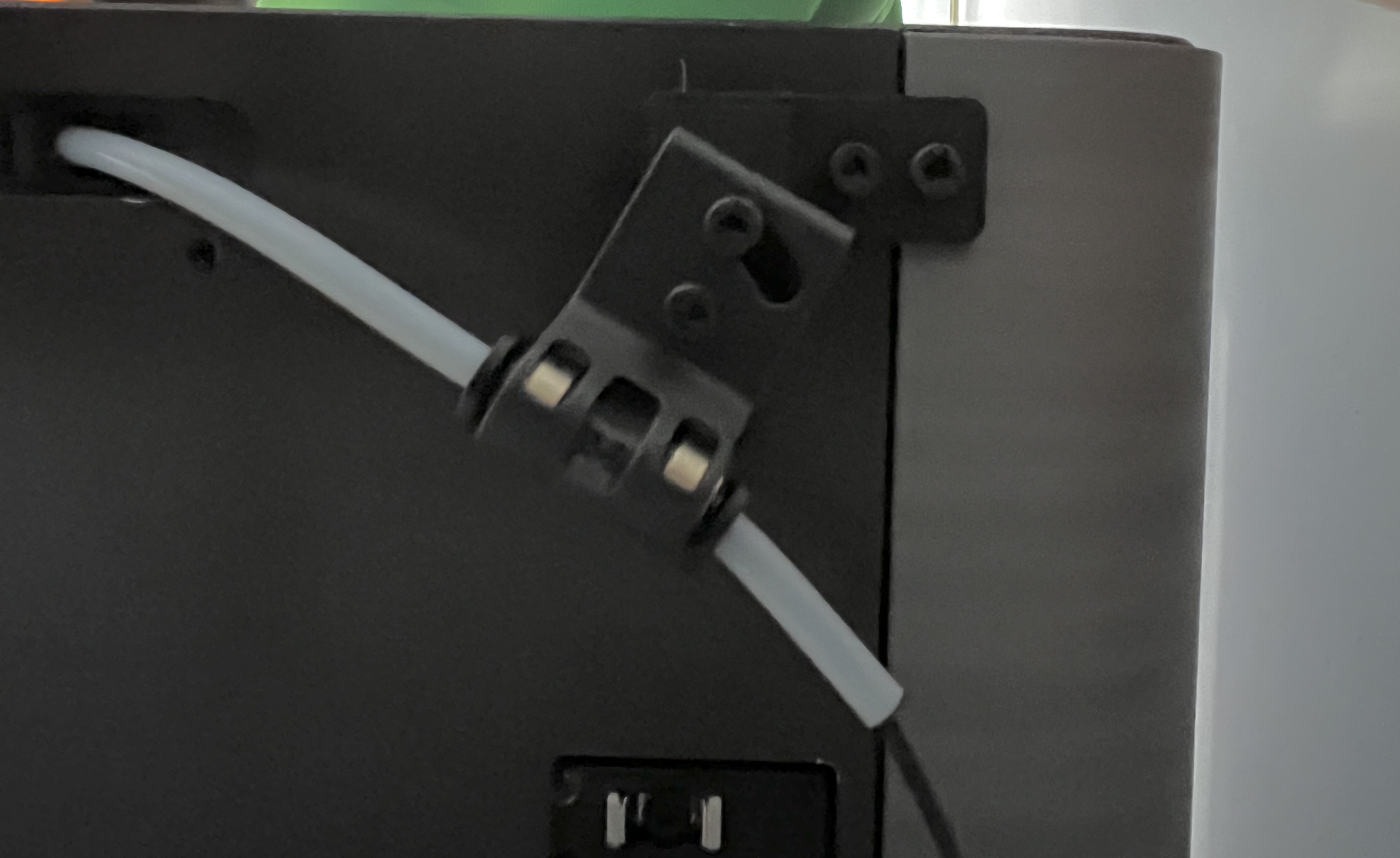 Bambu Lab P1P/P1S Bracket for PTFE connector with enclosure by ...