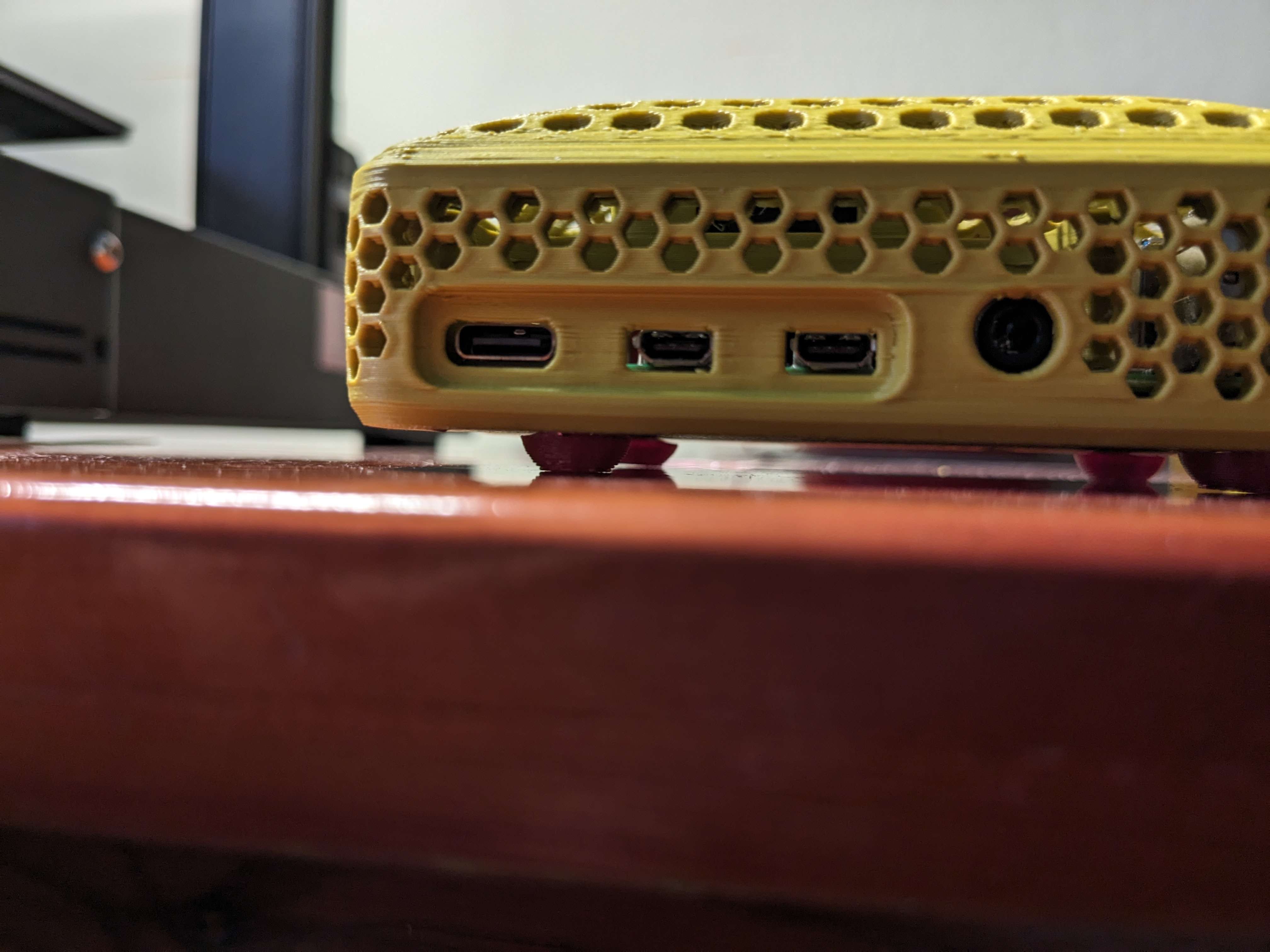 Rubber feet for the Raspberry Pi 4 Case by Aizenrath | Download free ...