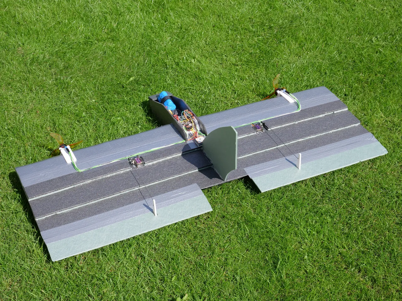 RC Plane (Ardupilot Flying Plank / Flying Wing) by Basement Creations ...