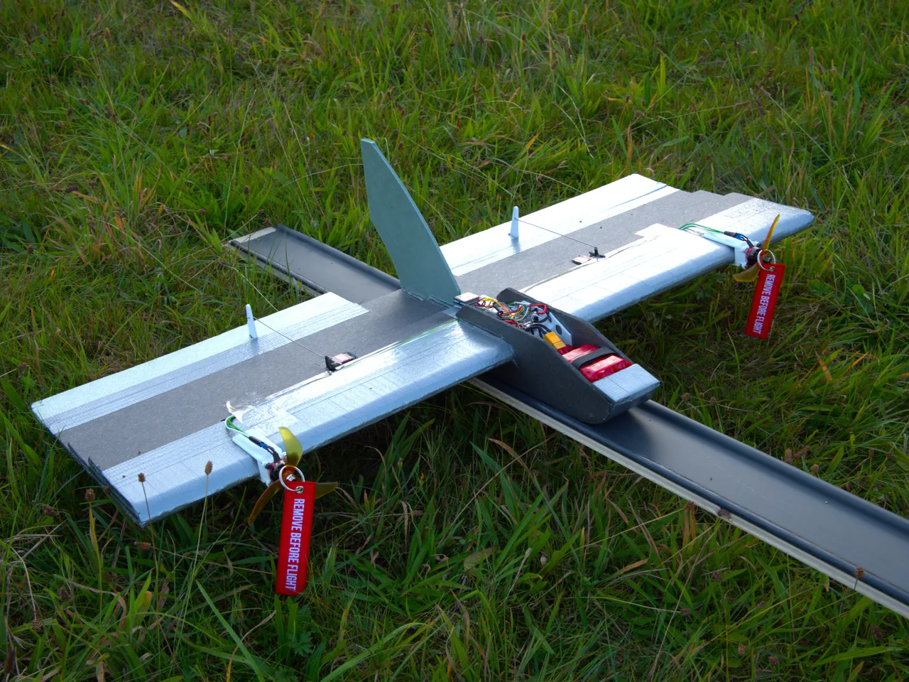 RC Plane (Ardupilot Flying Plank / Flying Wing) by Basement Creations ...