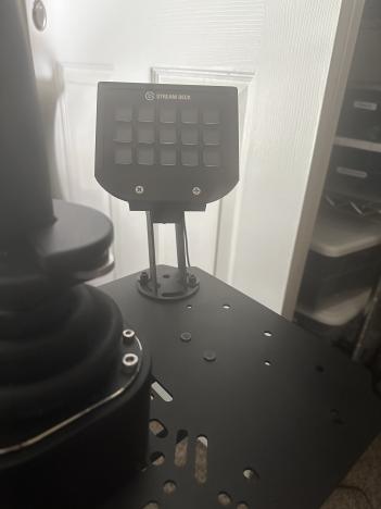 Next Level Racing Flight Sim Pro Stream Deck mount von Chris Tartamella ...