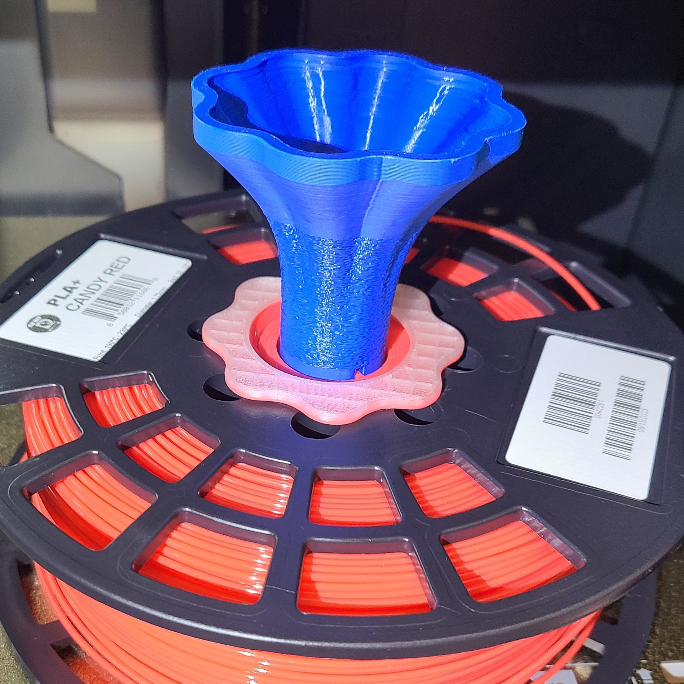 Ergonomic Grips for Adjustable Spool Holder by JarMart42 | Download ...