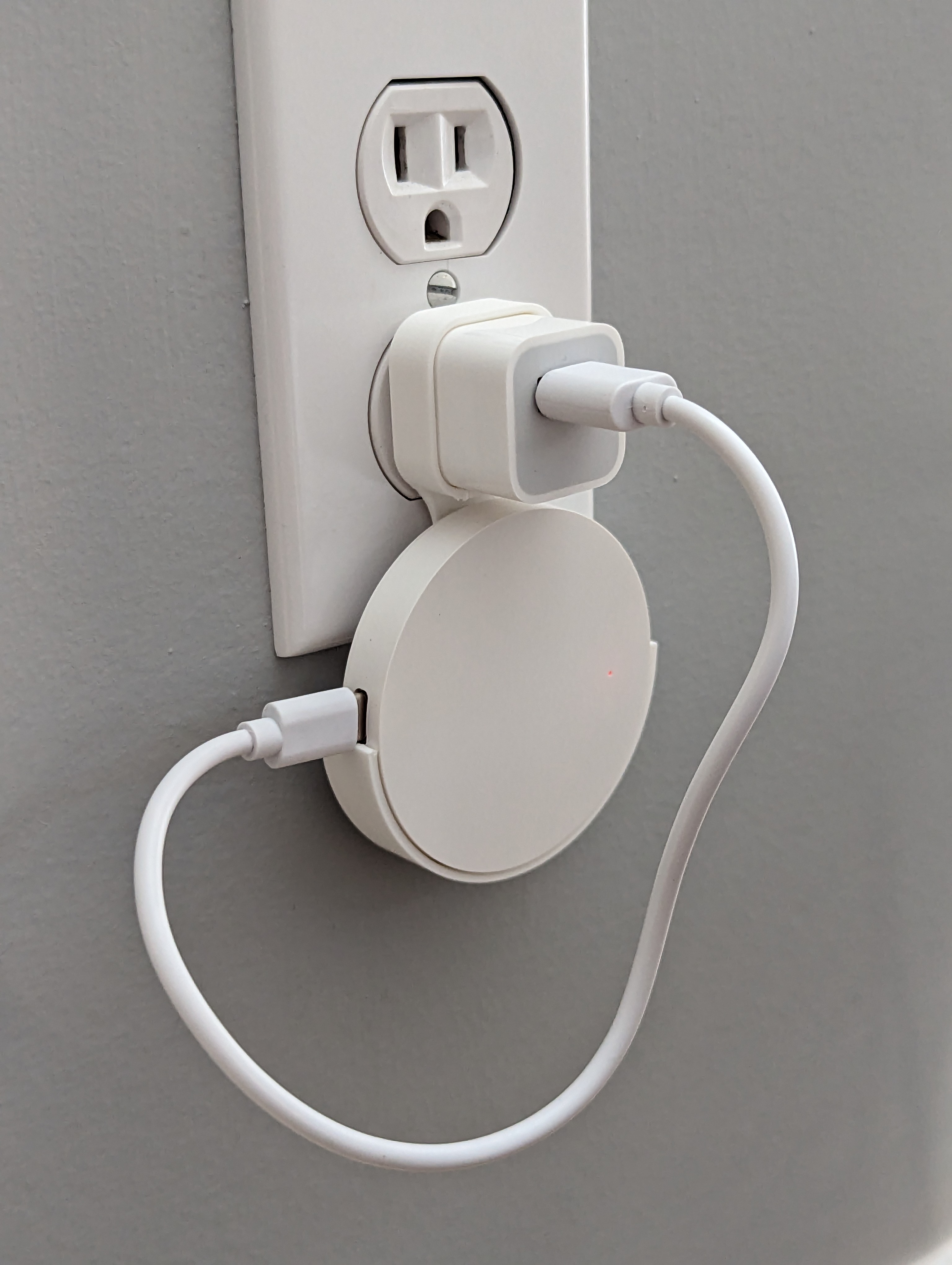 Zigbee Smart Gateway Wall Plug Mount by scross01 | Download free STL ...