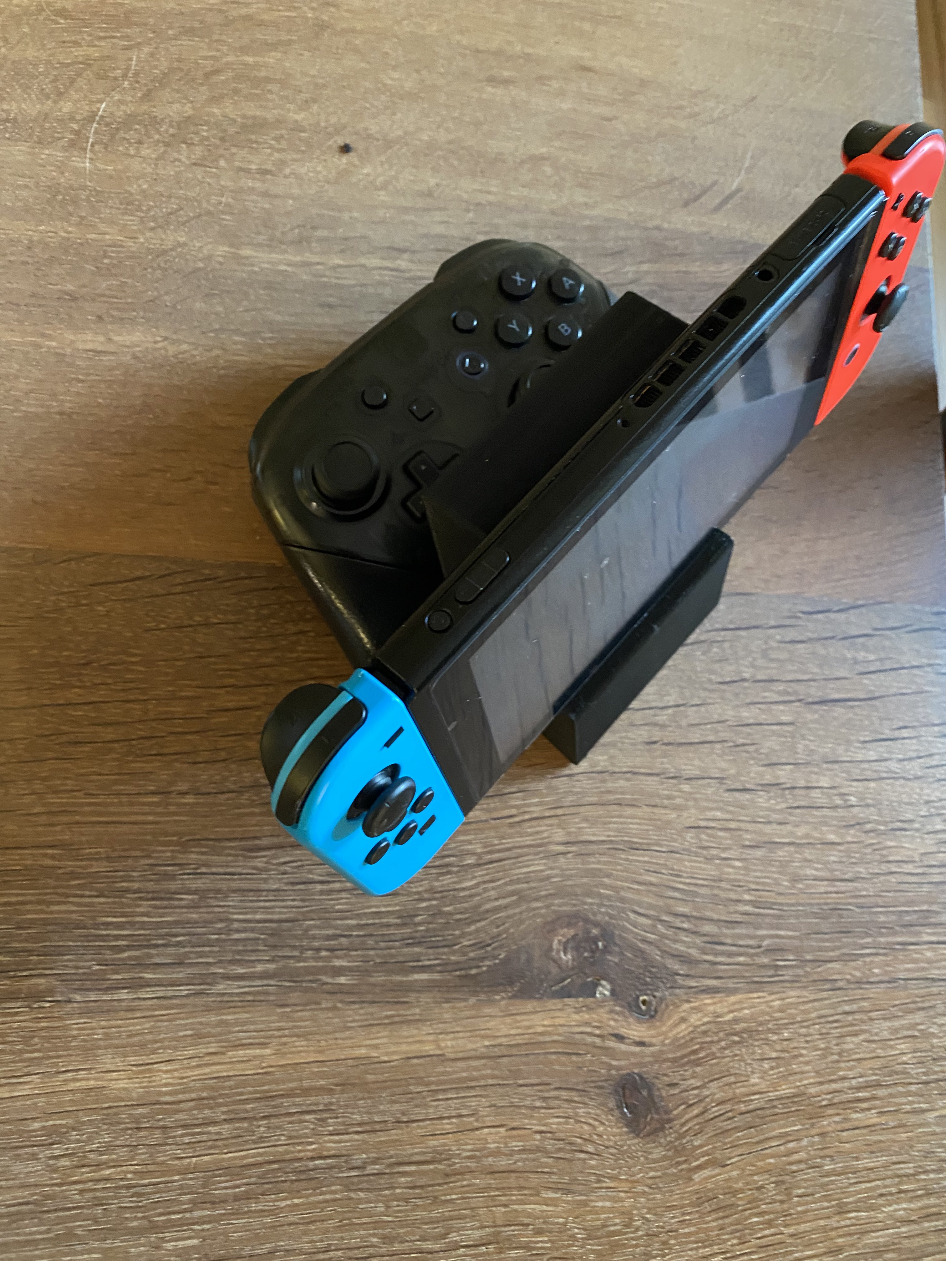 Switch and Pro Controller Charging stand by Matteo Carey | Download ...