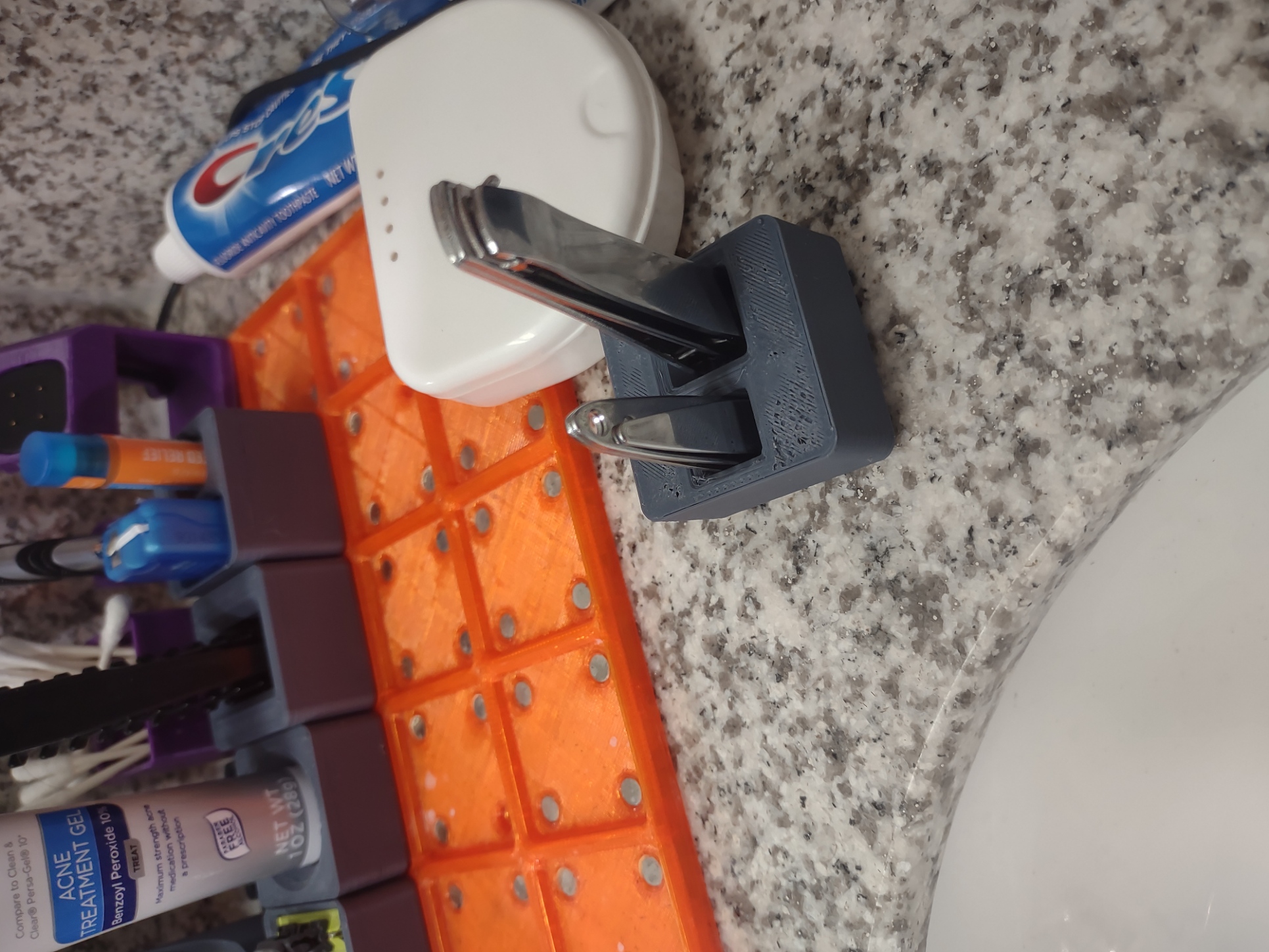 Gridfinity nail clipper holder by Gunner A | Download free STL model ...