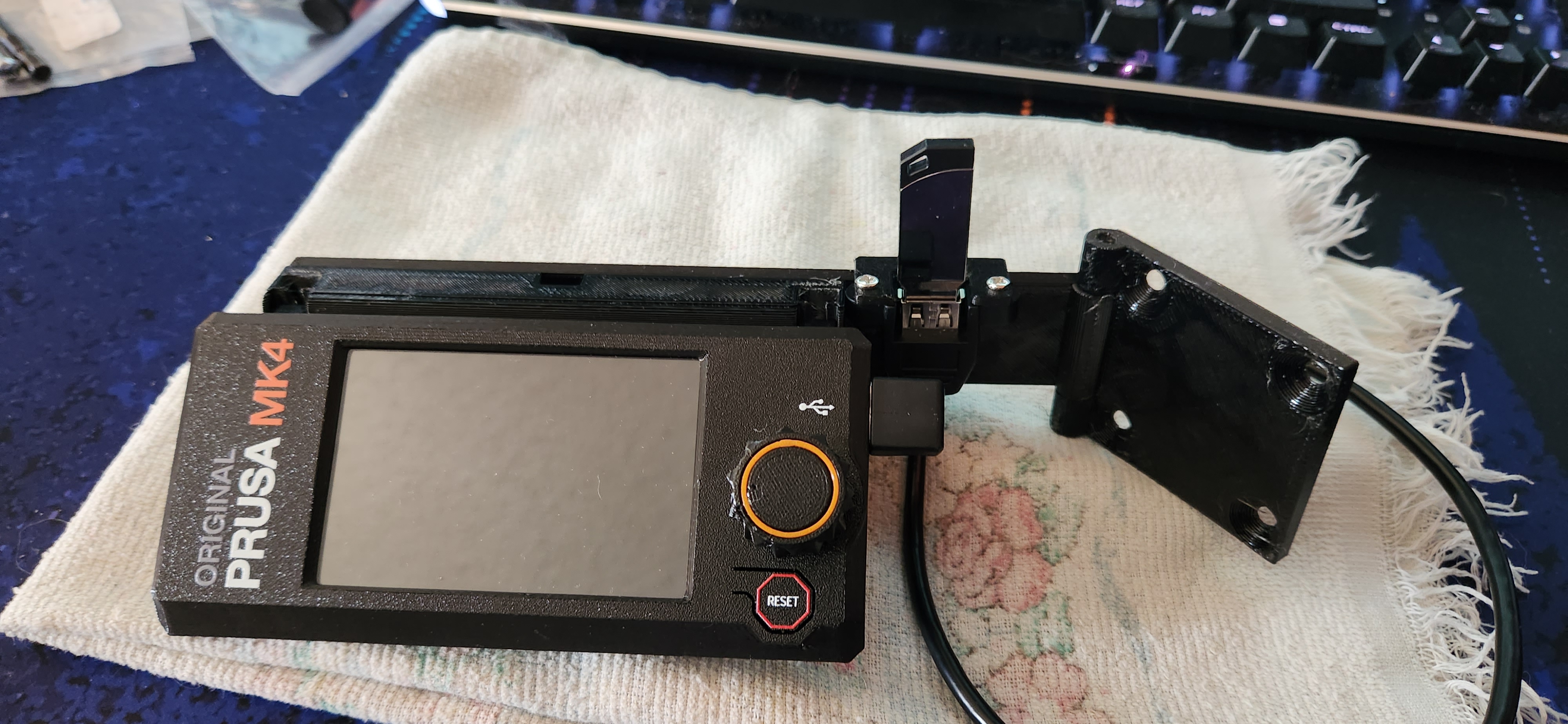 Prusa MK4 LCD Quick Mount relocation system and swing mount von ...