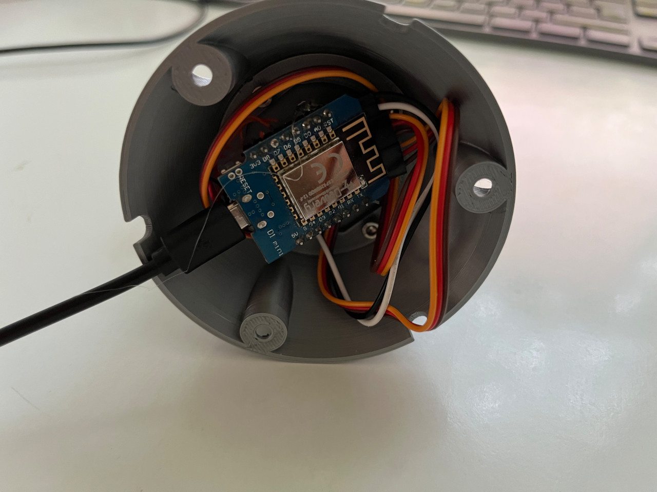 The CatOmater V 1.9 - A Cat automater? Maybe. Ceiling/Wall mounted cat ...