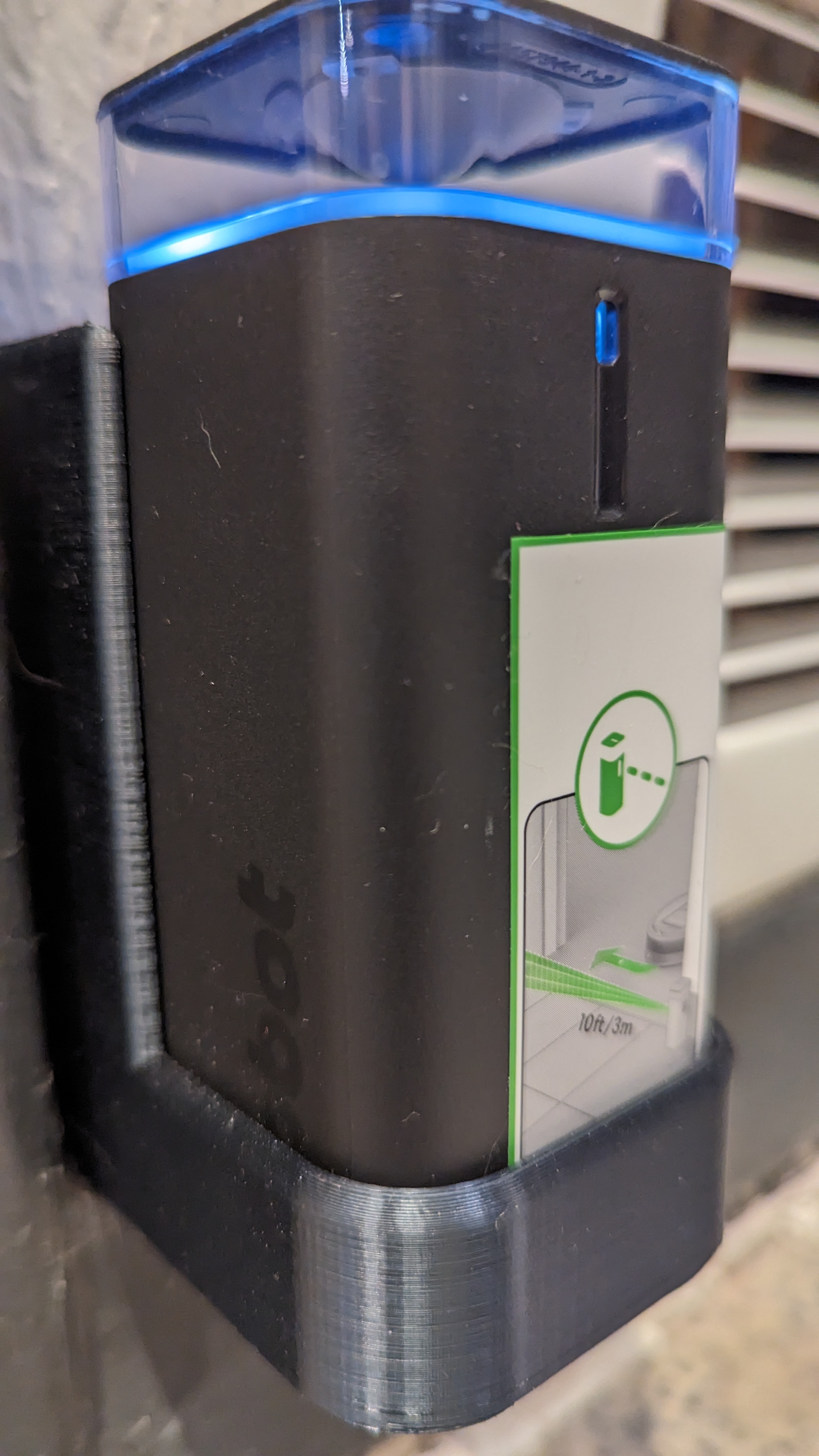 iRobot Barrier Wall Mount by jstiles | Download free STL model ...