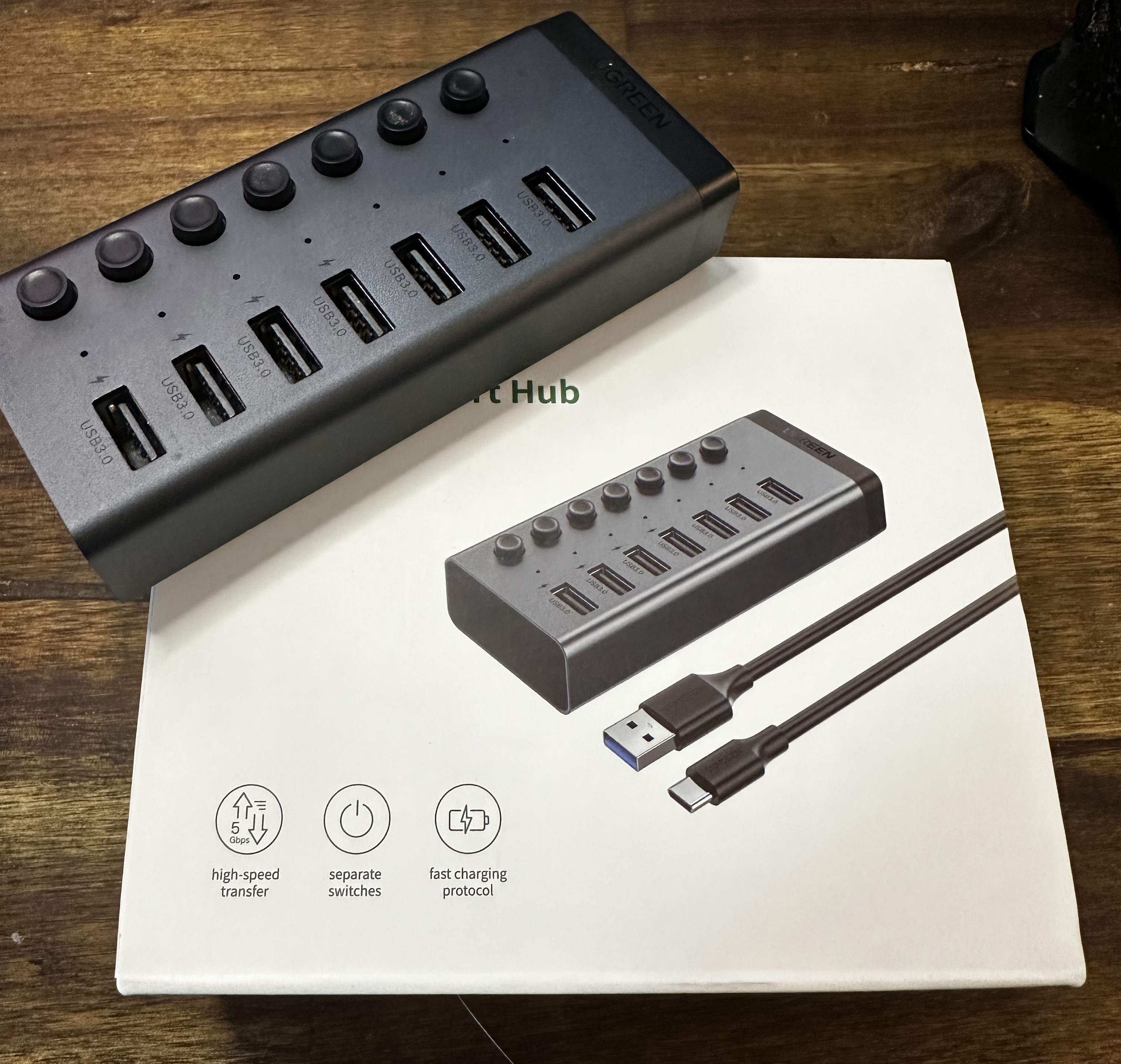 UGREEN USB Hub 3.0 Powered, 7 Ports USB Splitter 40 Degree Desk Mount by smolhare | Download ...