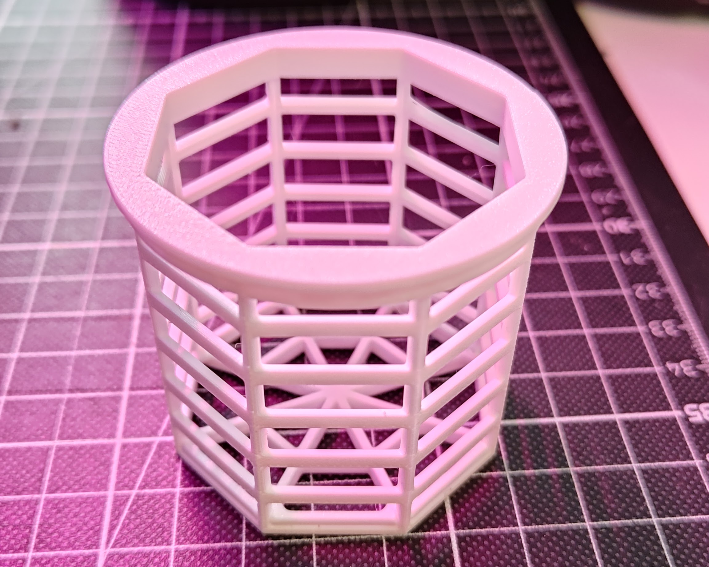 Durable Octagonal Net Cup by Dennisma | Download free STL model ...