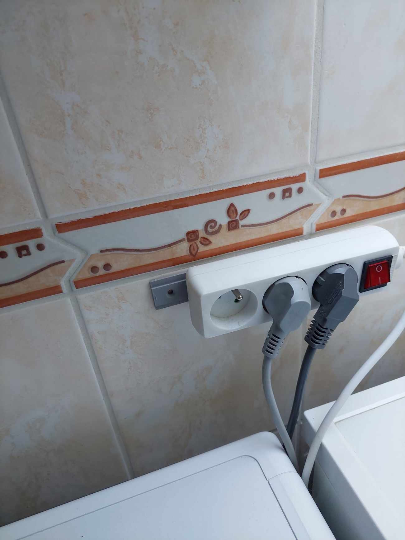 Extension cord wall holder by Tomáš Novotný | Download free STL model ...