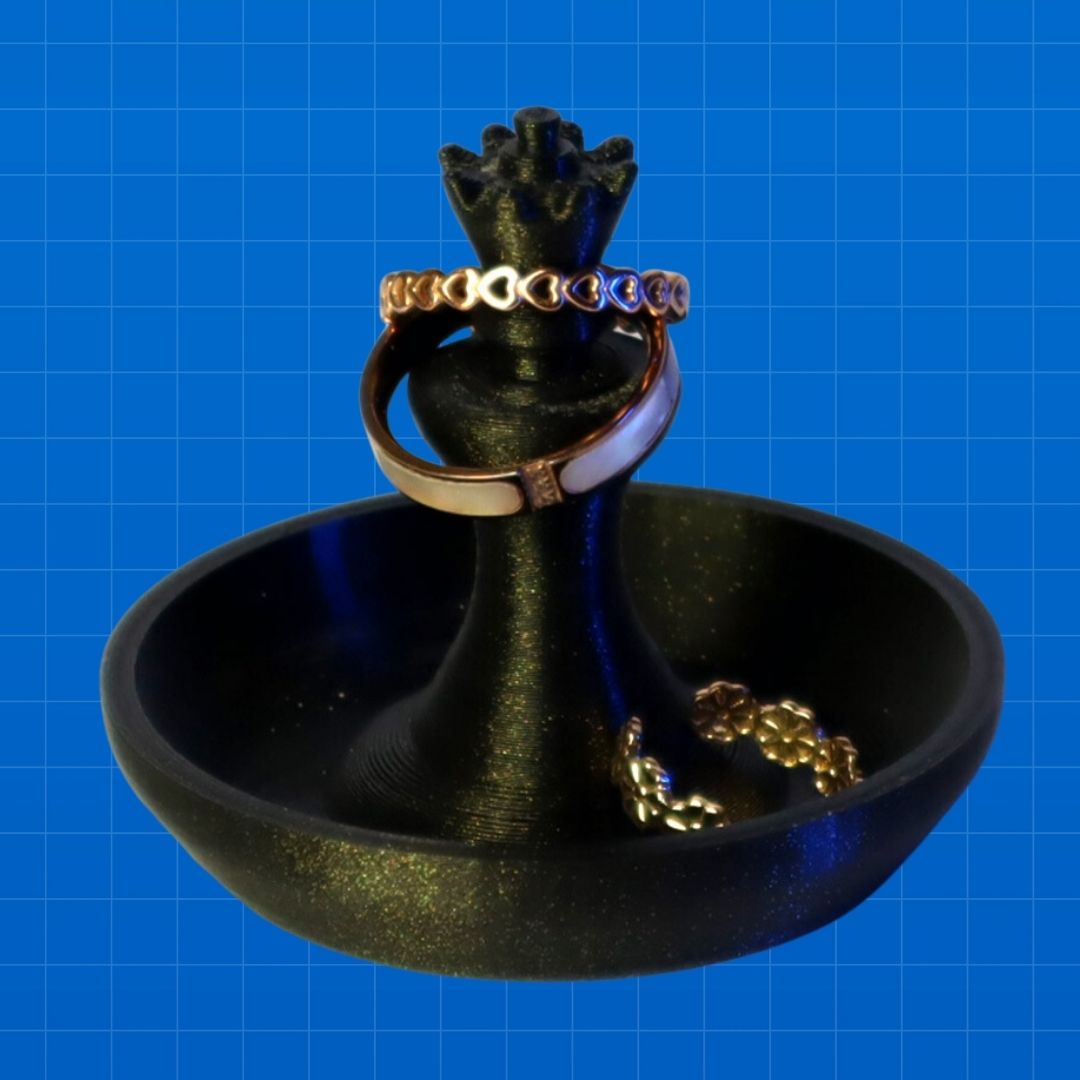 The Queen Ring Holder by 3D Printing Builds | Download free STL model ...