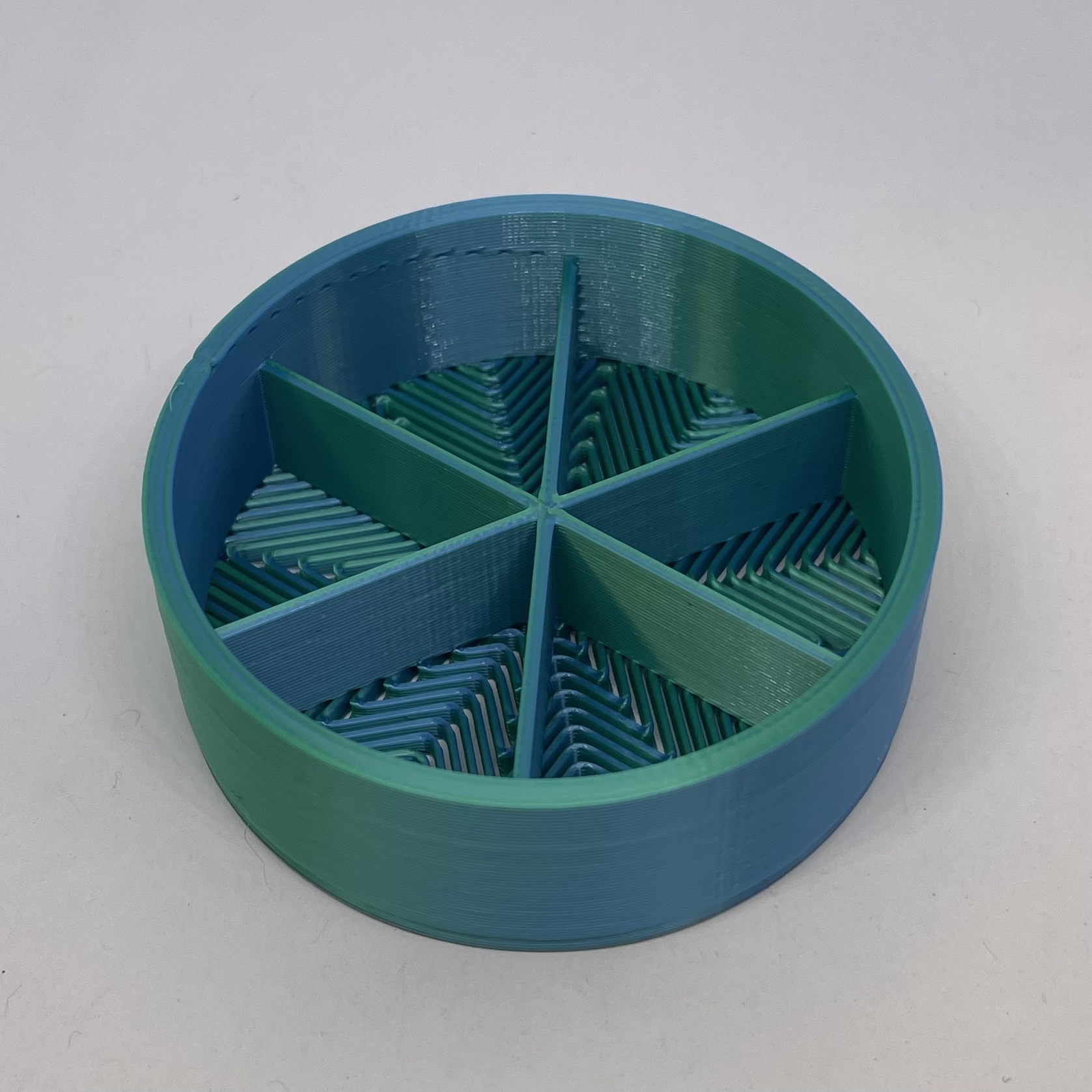 Customizable Sieve with Dividers by JessicaP | Download free STL model ...