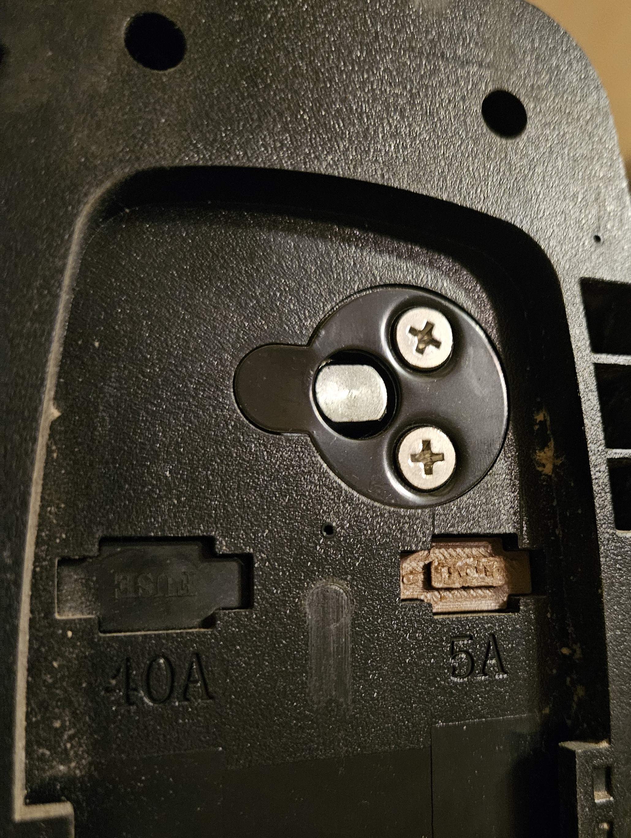 RadMission 1 - Fuse Cover, Plug Cover by Pyro | Download free STL model ...