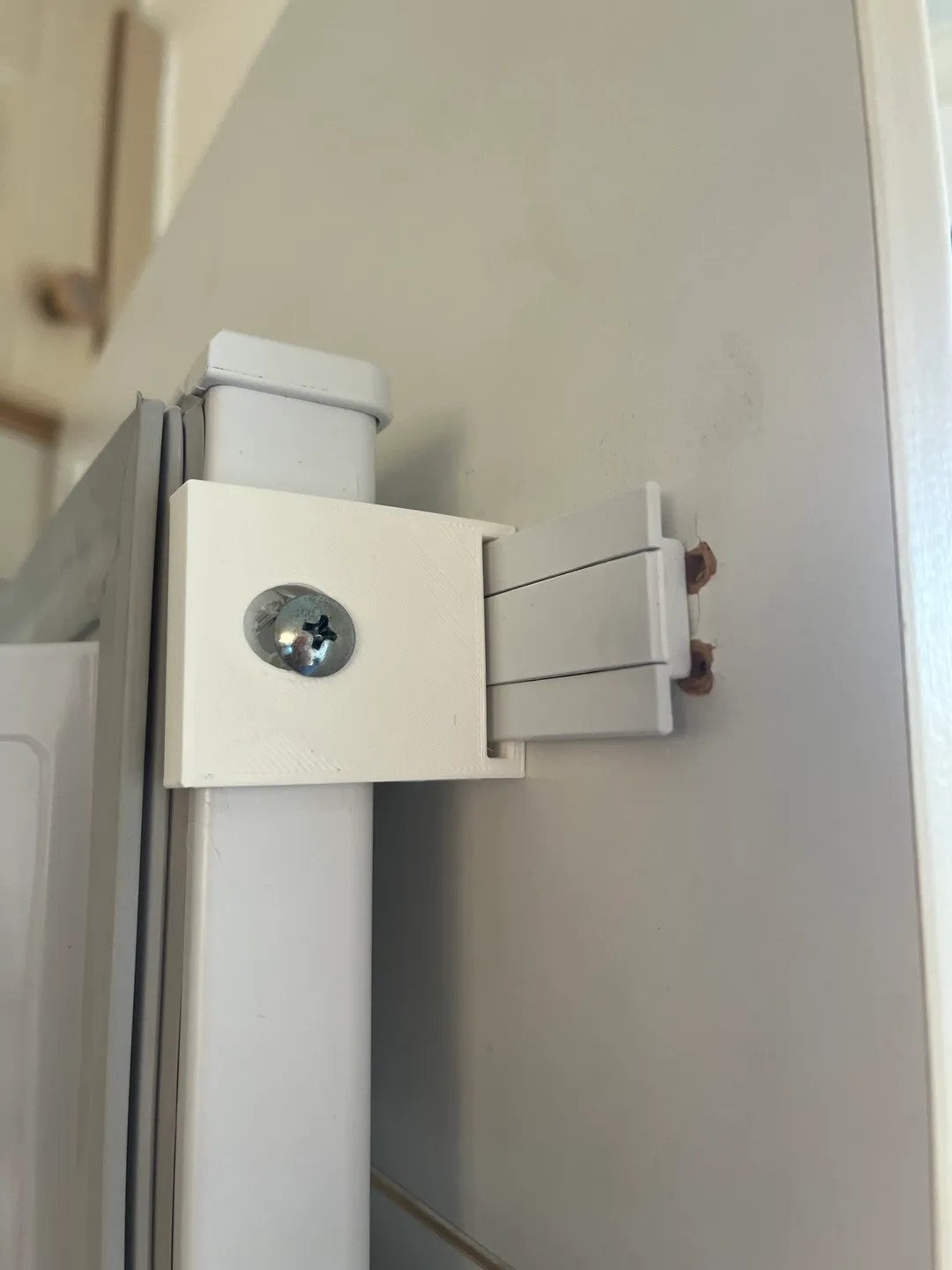 Fridge cupboard door rail clip by rellik | Download free STL model ...