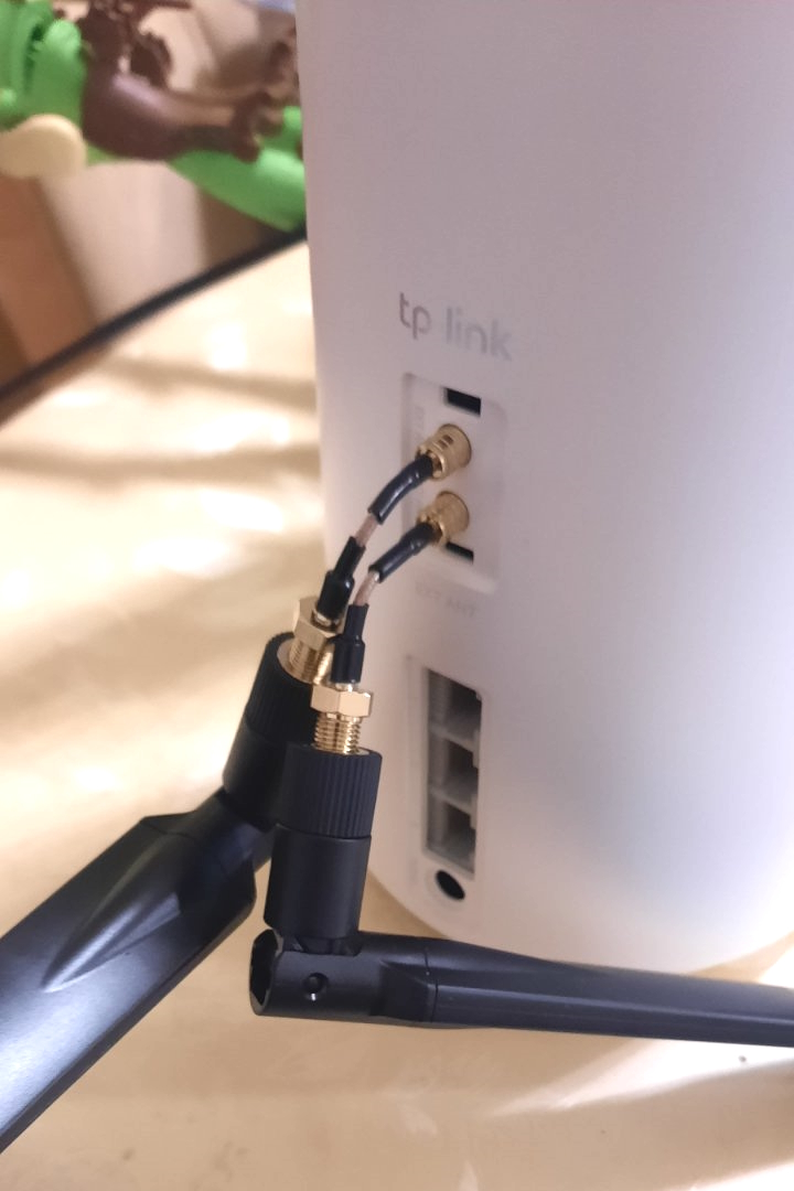 Fix for the external antenna adapter on TP-Link Deco X20-4G by Tibee ...