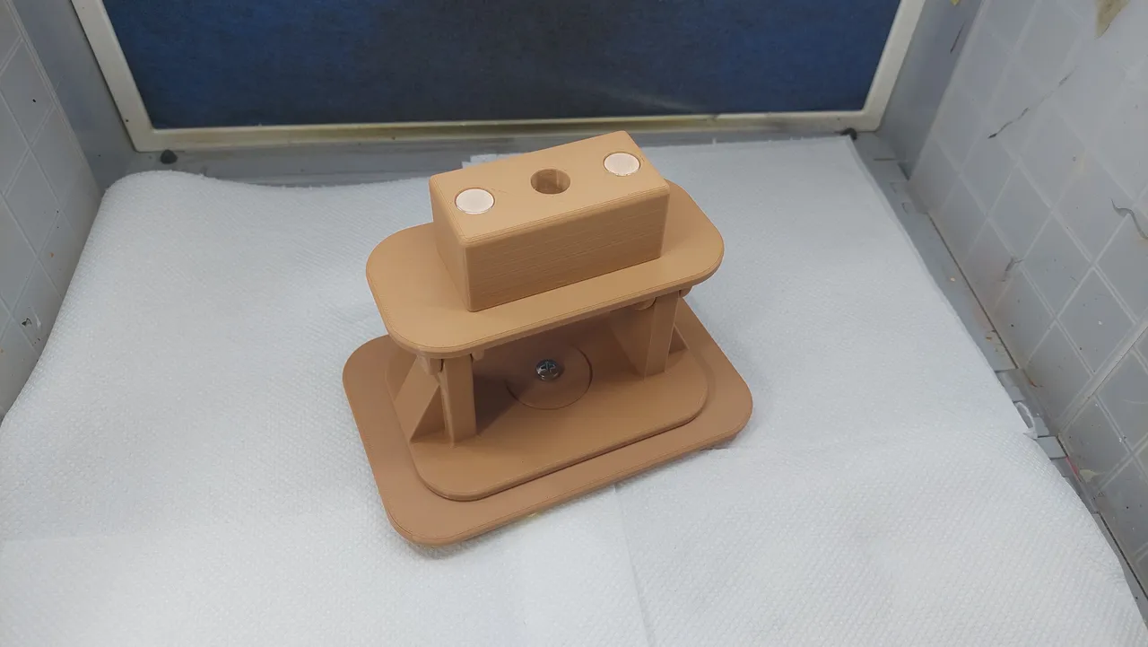 Model holder for painting by QuixEros | Download free STL model ...
