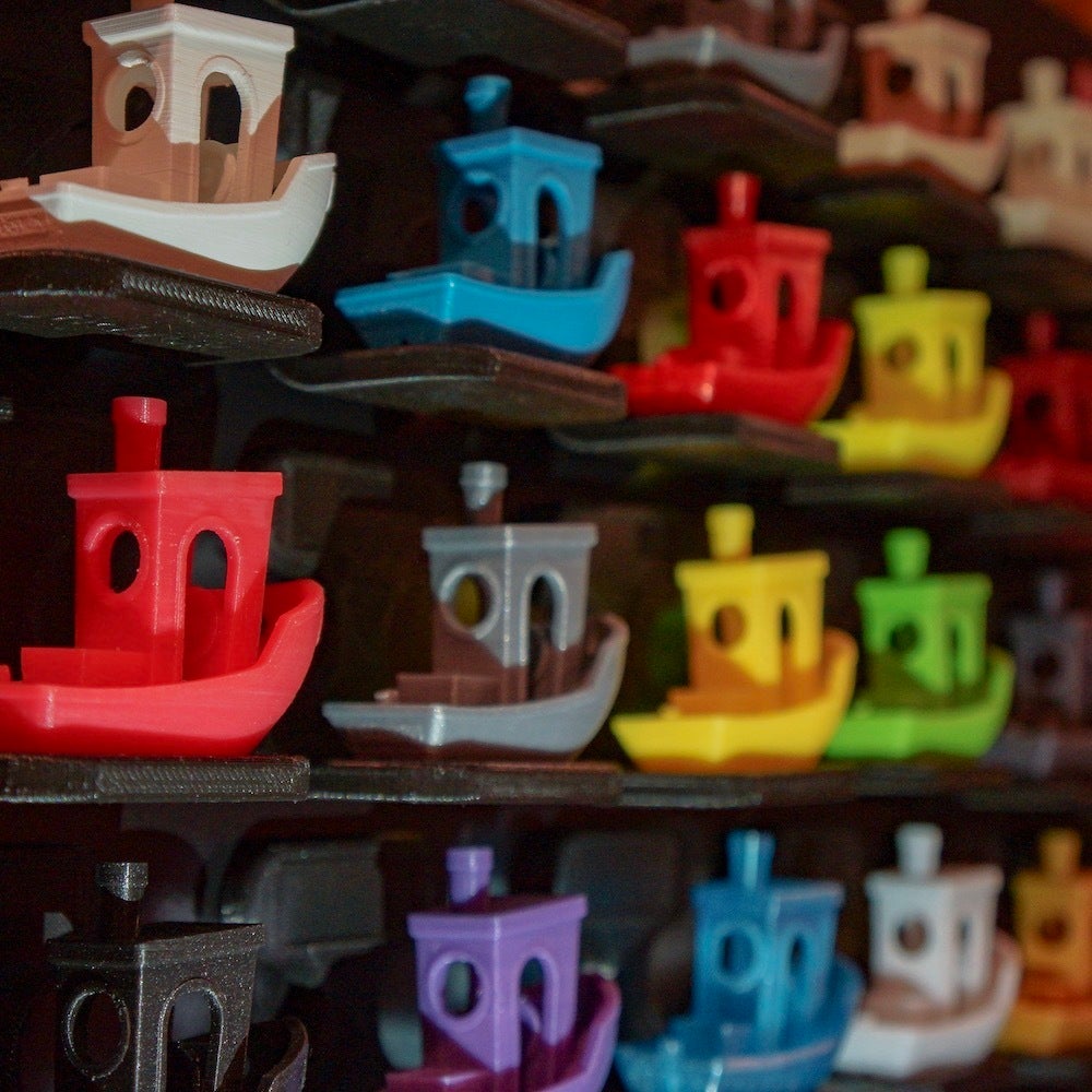 3D Benchy Magnetic Holder/Display Stand von JH3D | Kostenloses STL ...