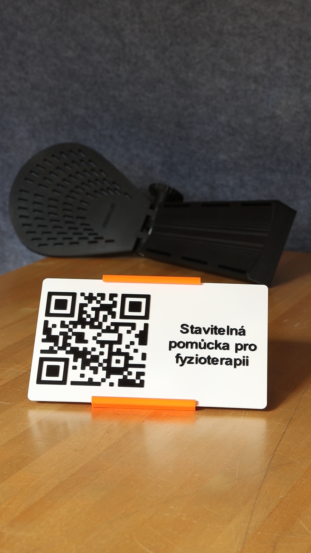 QR code holder by PrusaLab | Download free STL model | Printables.com