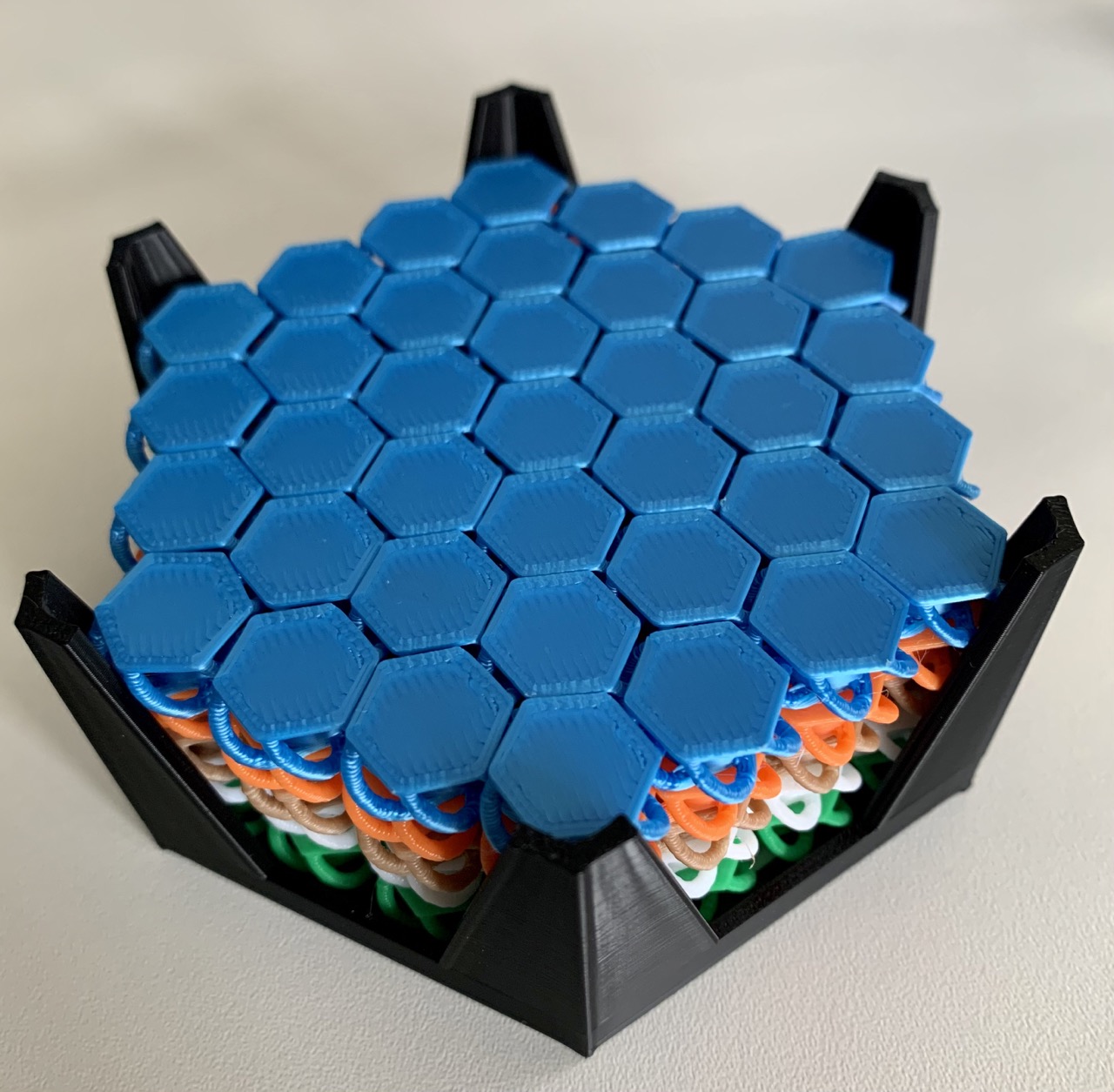 Container for 5 pcs of Nasa Chainmail Hex 4x4 by Gaudibursch74 ...