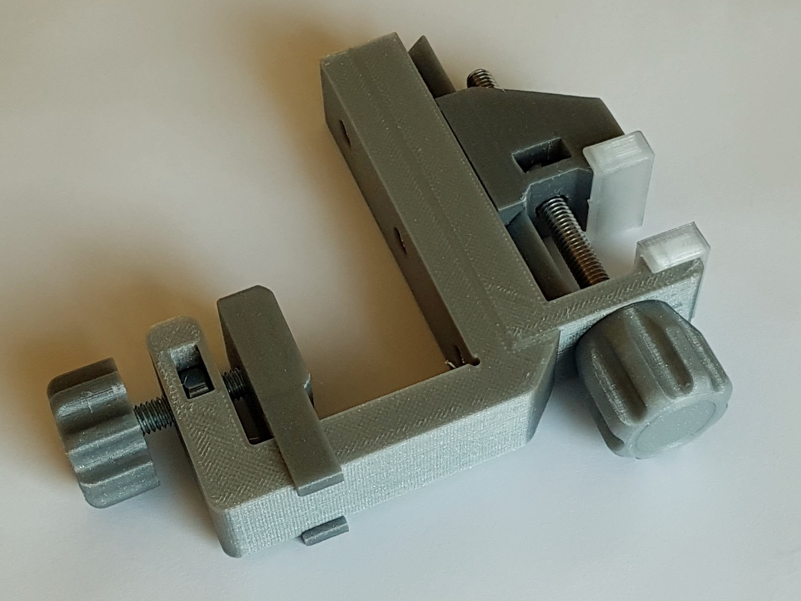 Miniature vice - Upgrade for hand knob by HD_Creator | Download free ...