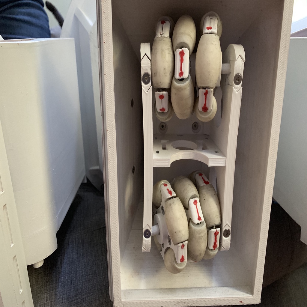 Center Axle Mod for Mr. Baddeley's Mark III Astromech by Eebel ...