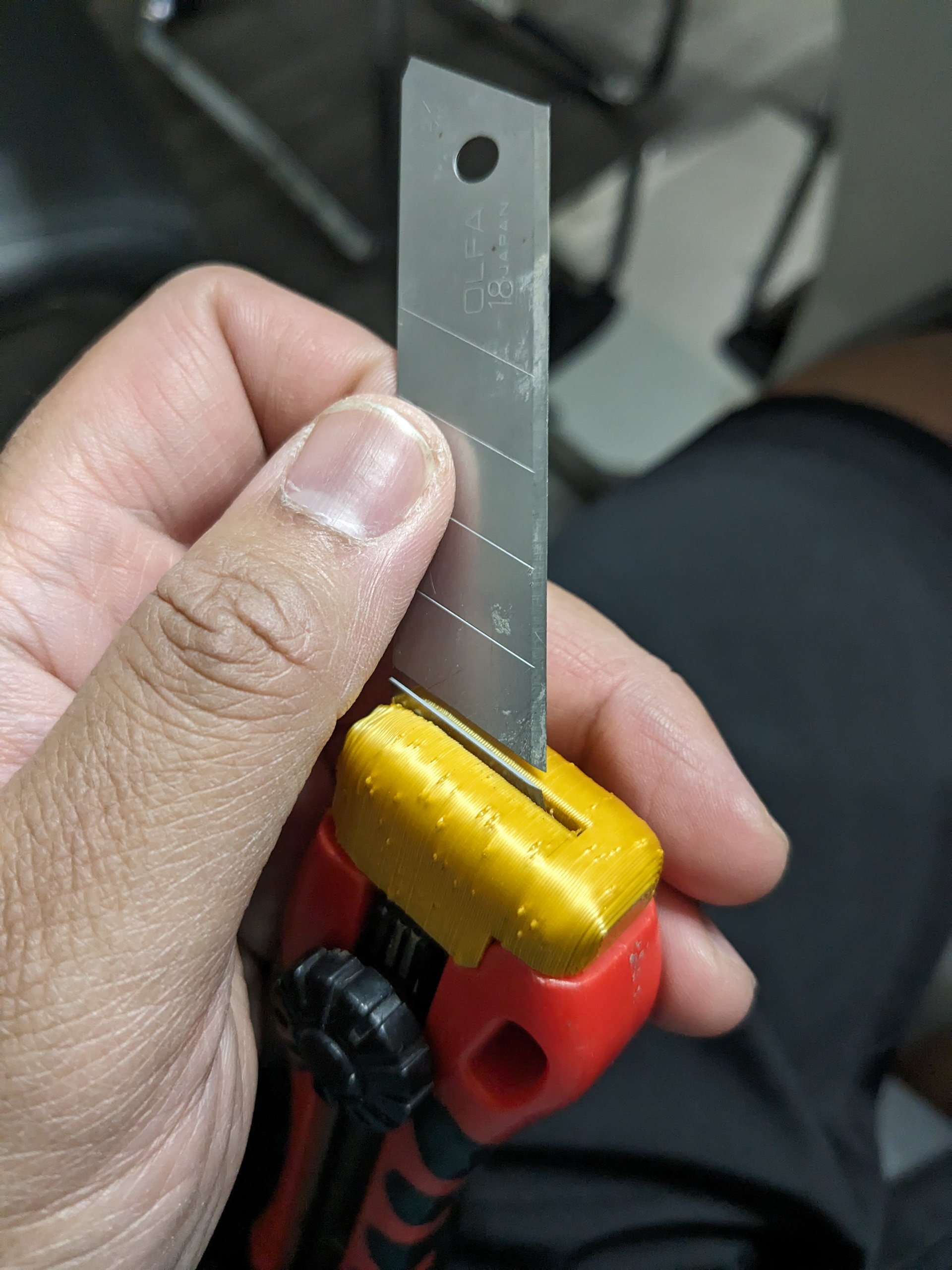 Box cutter lid/blade snapper by Bert | Download free STL model ...