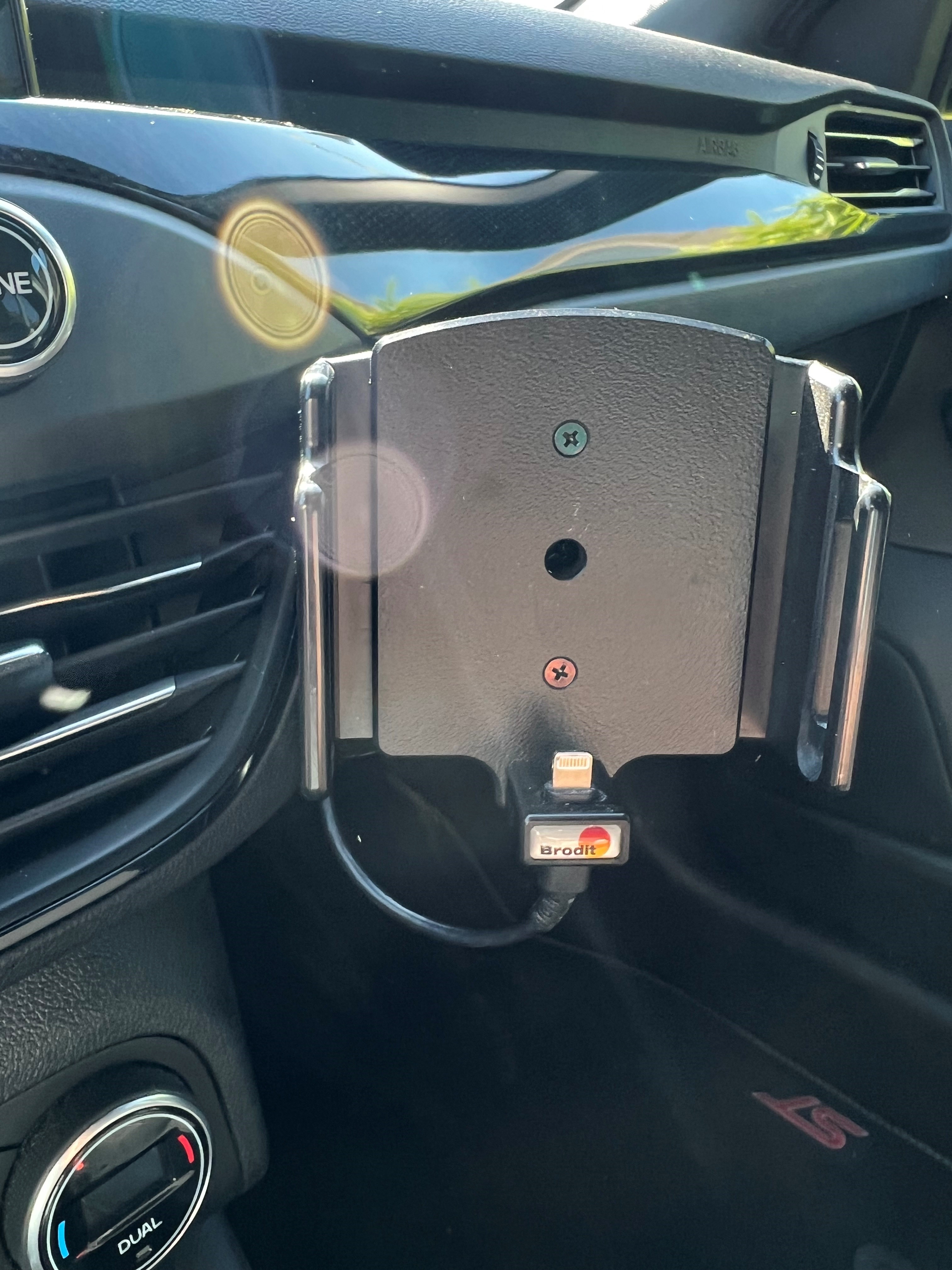 Ford Focus 2018-20xx Kuda console wedge adapter by MOO | Download free ...