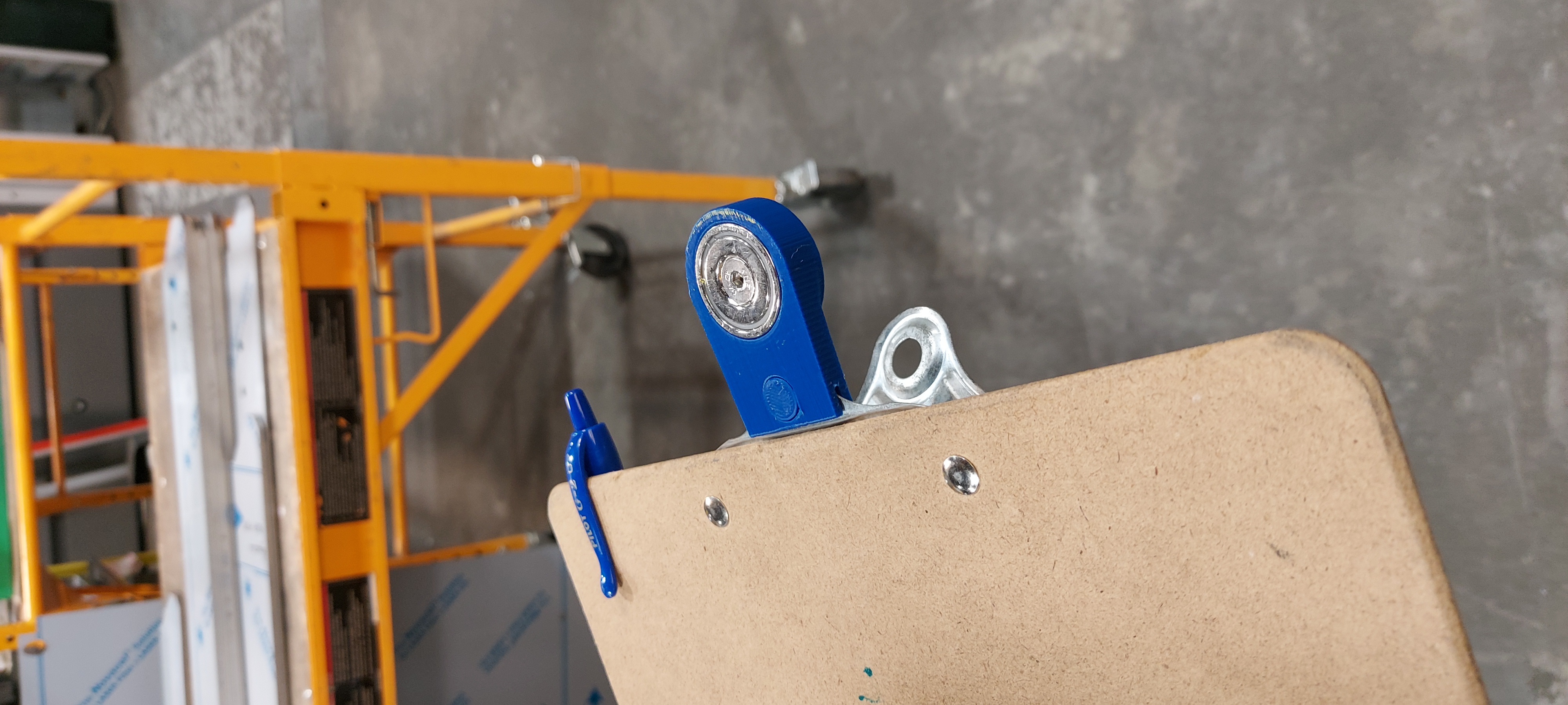 Clip Board Magnet Mount by Matthew Temkin | Download free STL model ...