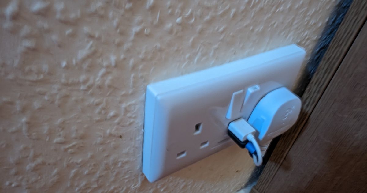 UK double gang socket (pattress) spacer by Si_22 | Download free STL ...