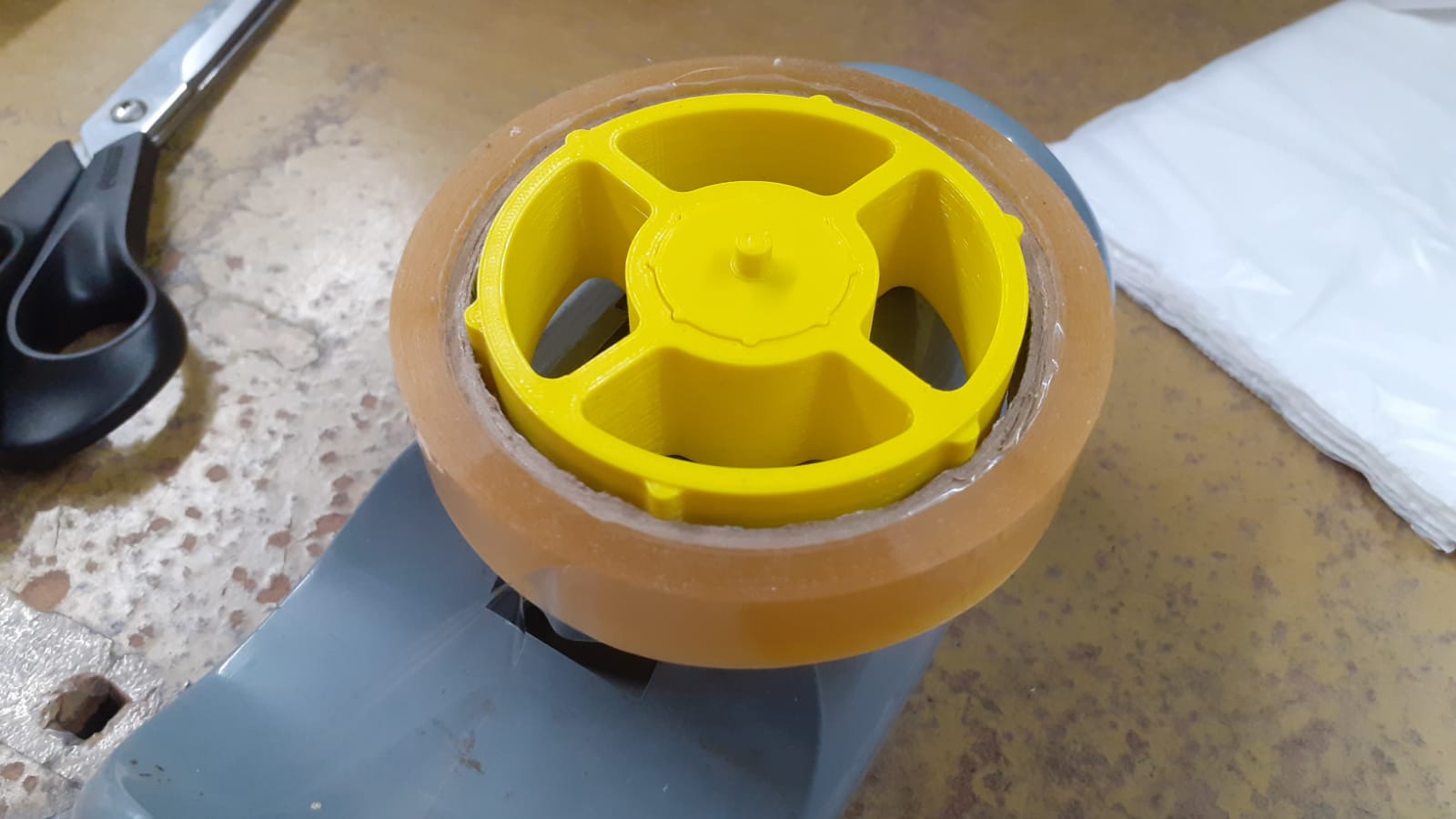 tape dispenser wheel (with removable axis) by Marcos | Download free ...