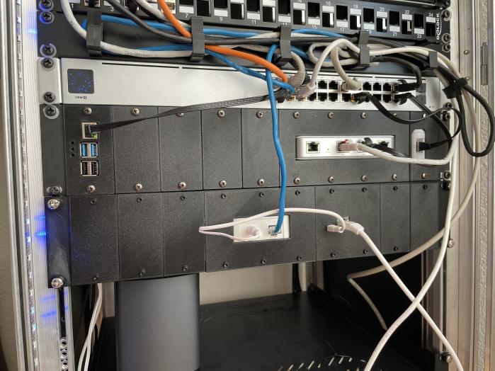 Rackmount for a Ubiquiti Unifi Cloudkey to mount it in a 2U 19" Modular ...