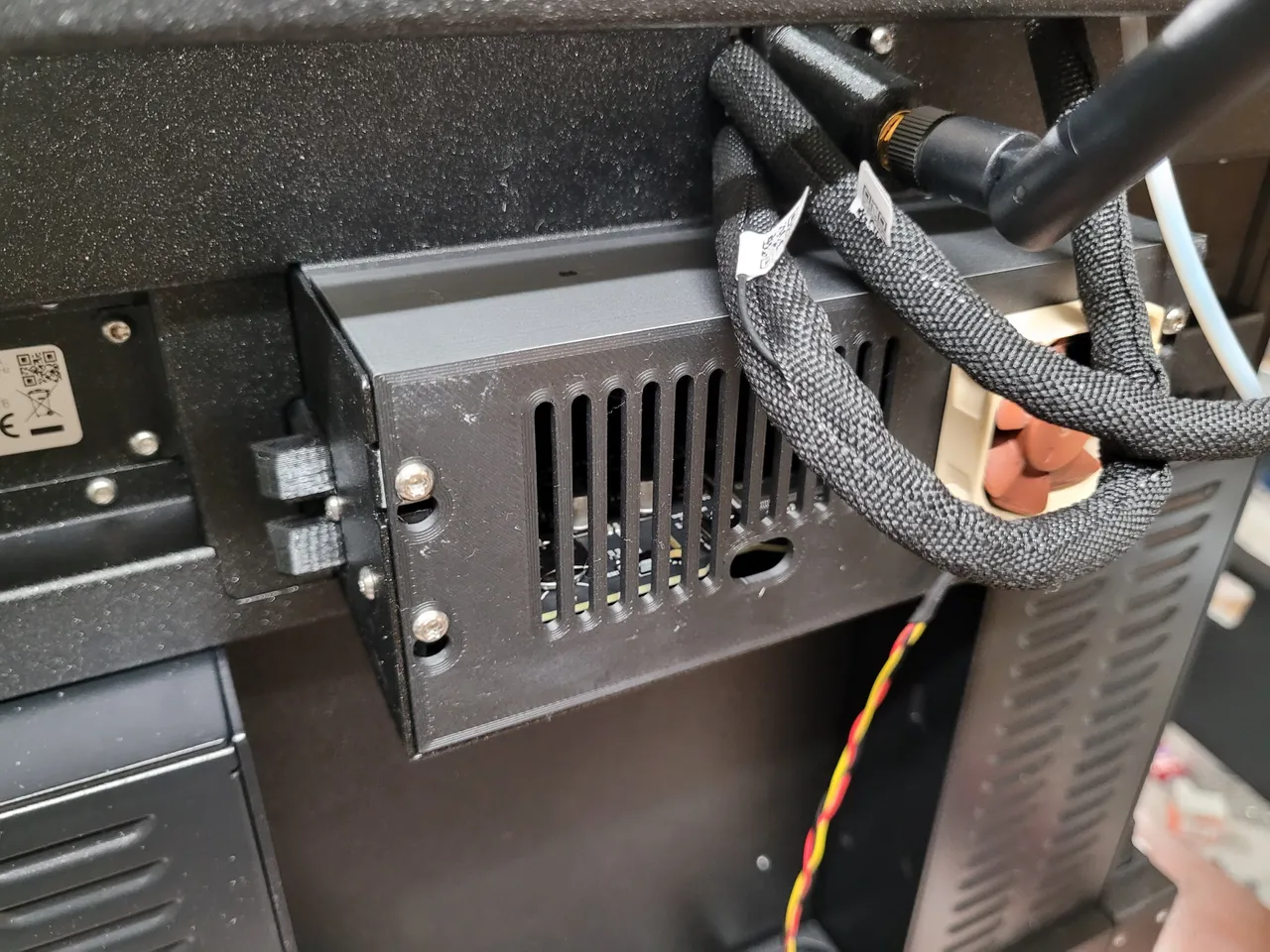 Prusa XL Buddy cover with vents and fan mount by Kevin | Download free ...