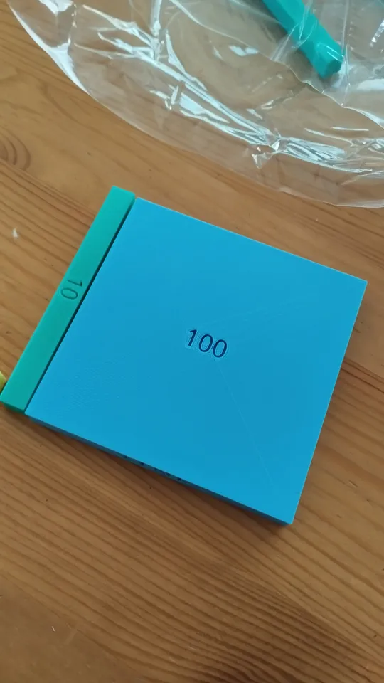 Plaque des 100 - éducation CP (école) by William SC65 / lixiom.com ...