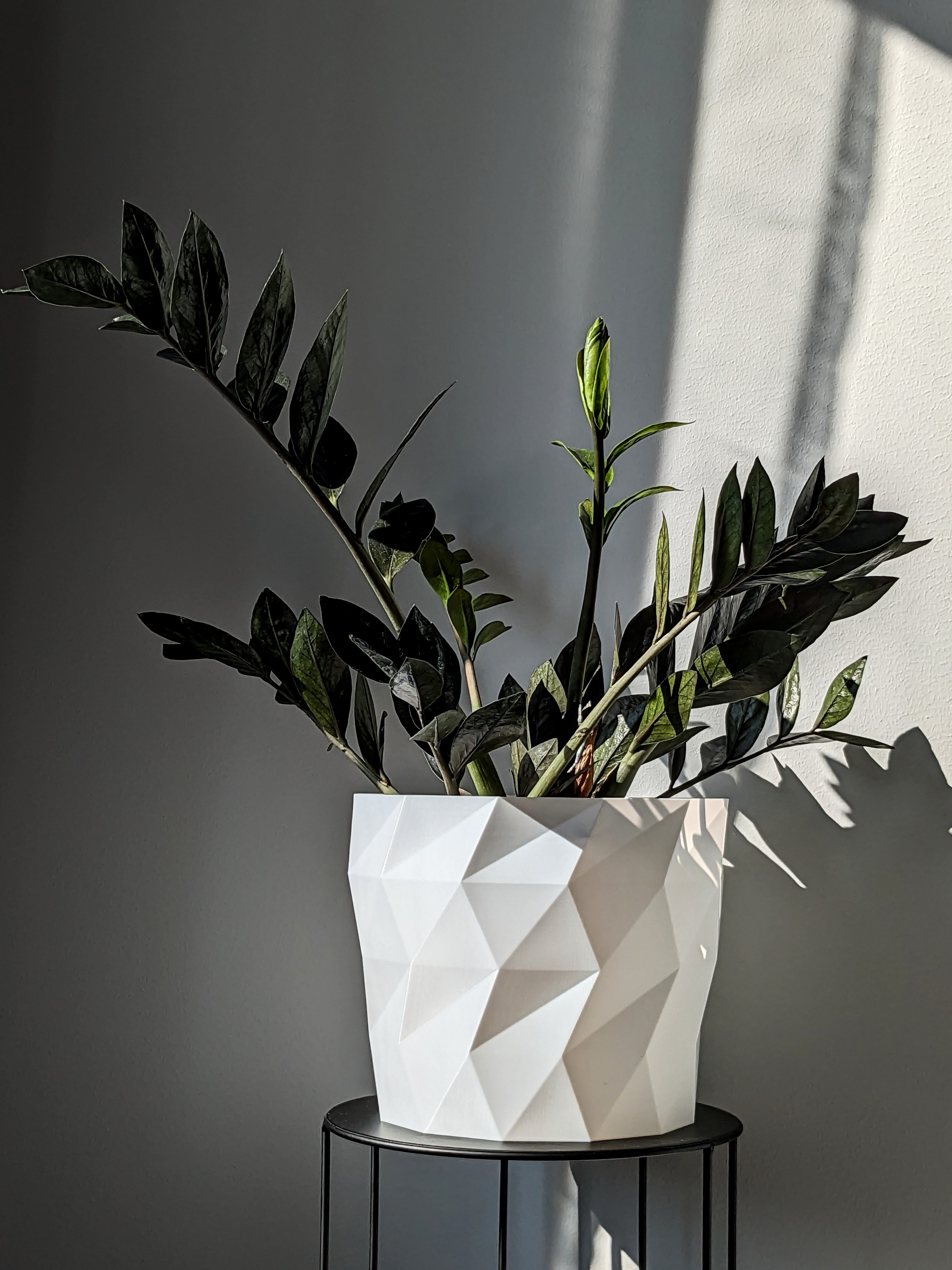 Decorative lowpoly pot by Spainis | Download free STL model ...