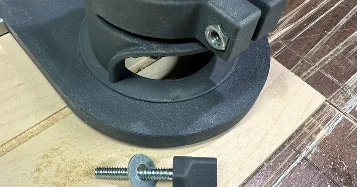 Dewalt Router Plate for Makita Track by Joe | Download free STL model ...