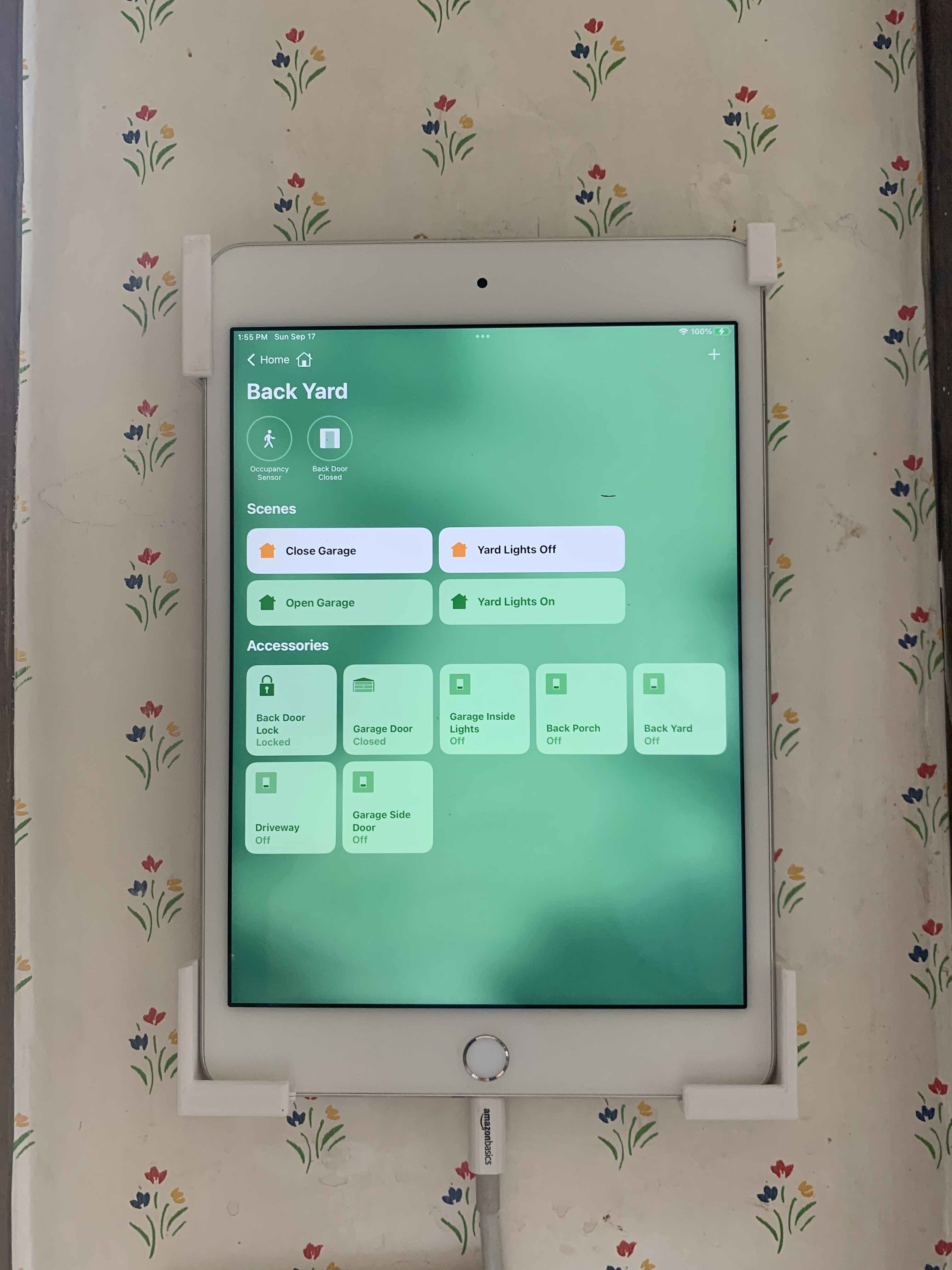 iPad Mini Vertical Wall Mount by doomsey | Download free STL model | Printables.com