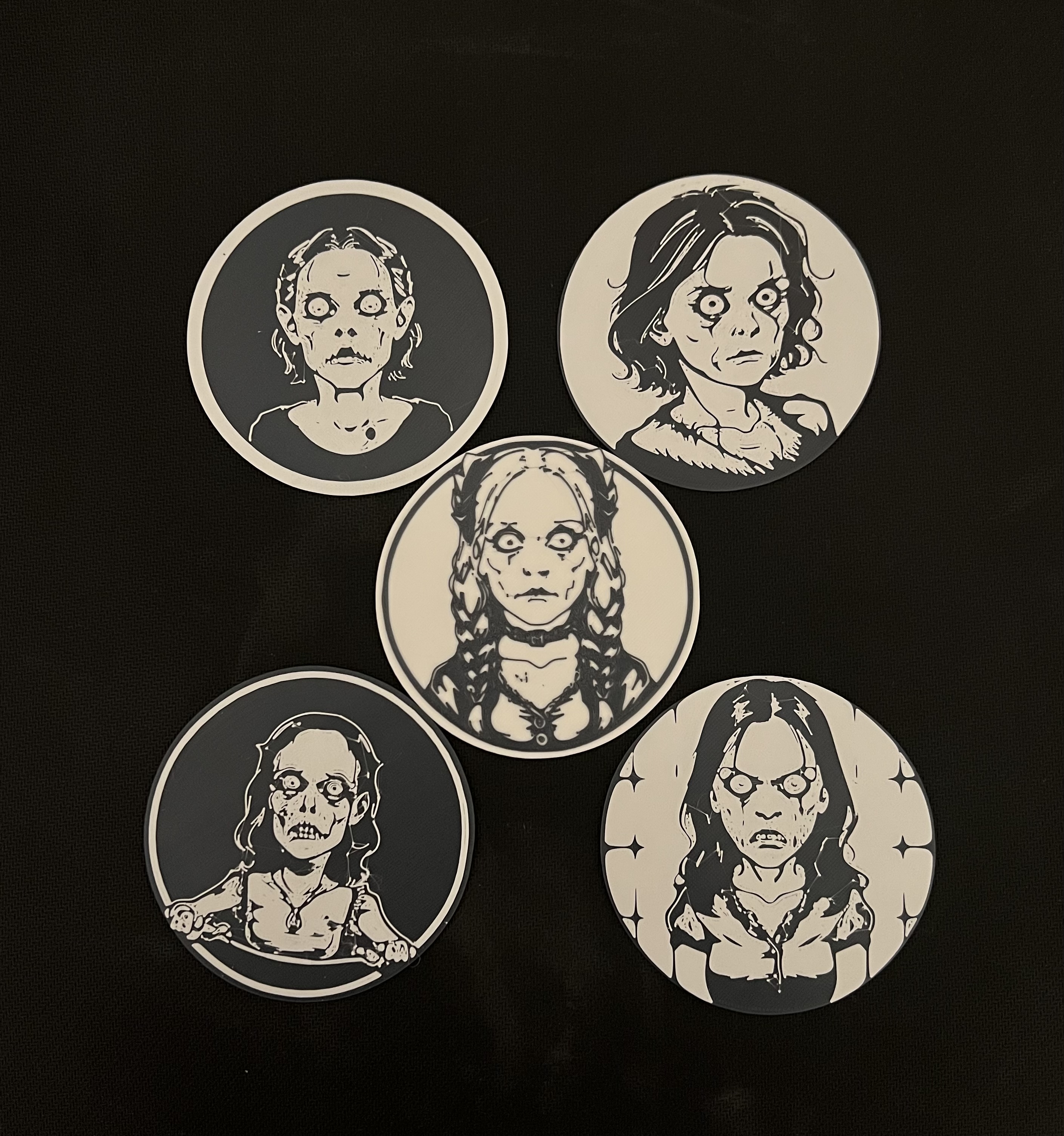 Zombie girls coasters for halloween by Bossinga | Download free STL ...
