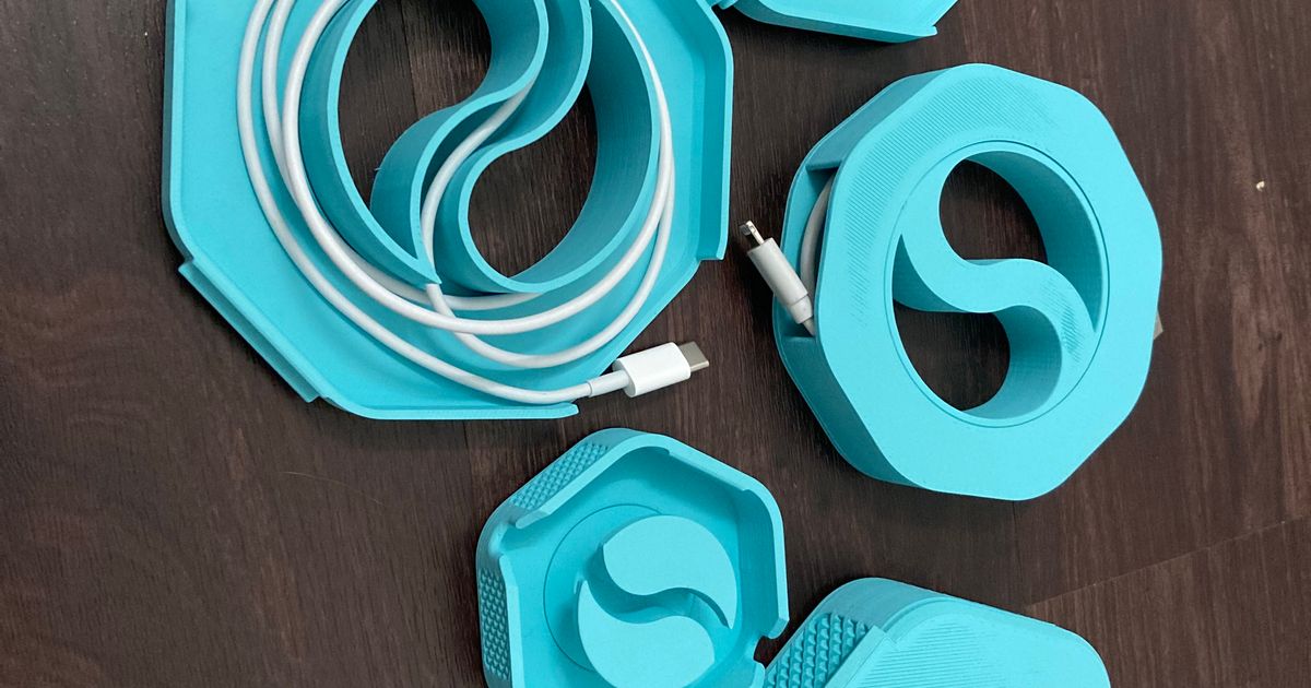 Strong hinge, easy latch, fast printing cable winder with parametric ...