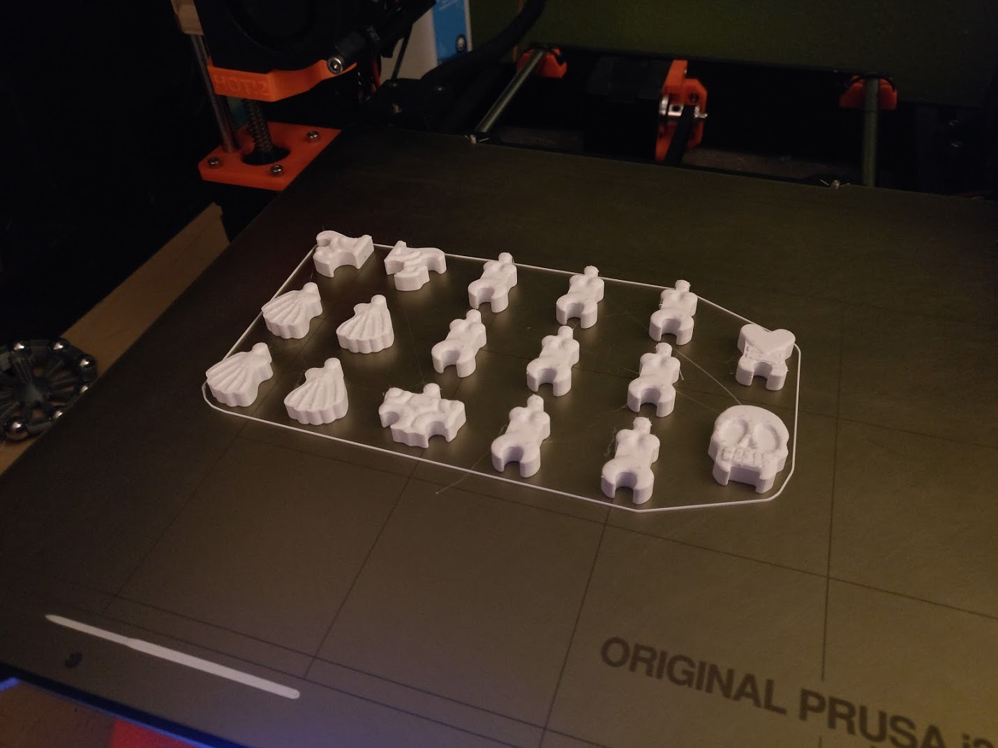 Mr. Bones Candy Skeleton and Coffin by jmdbcool | Download free STL ...