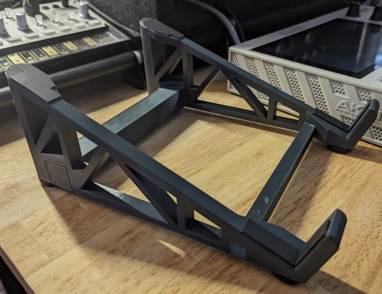 MPC ONE Stand by Ivy J | Download free STL model | Printables.com