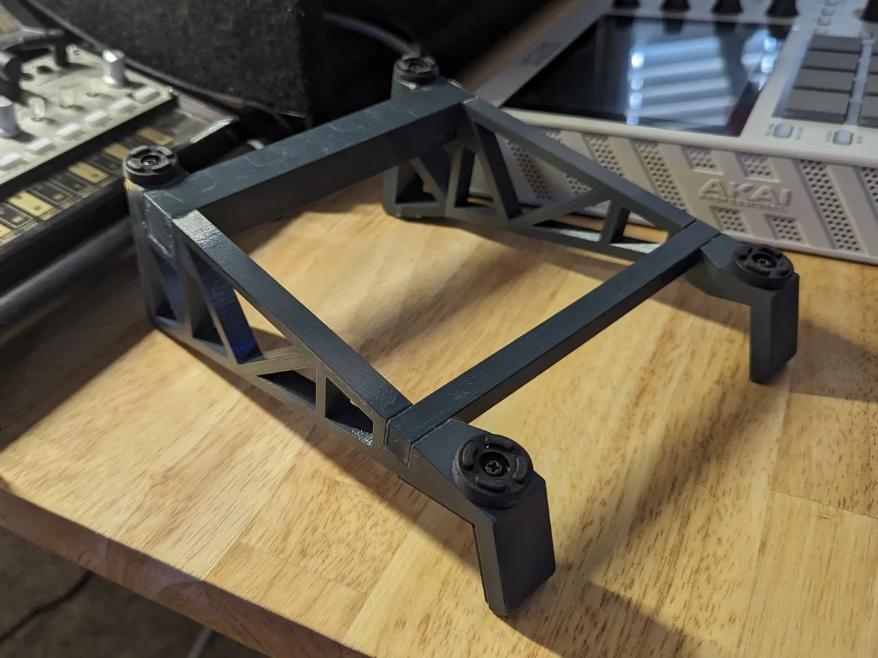 MPC ONE Stand by Ivy J | Download free STL model | Printables.com