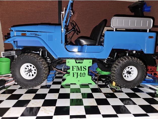 FMS 1/10-1/6 stand by Tux Stang | Download free STL model | Printables.com
