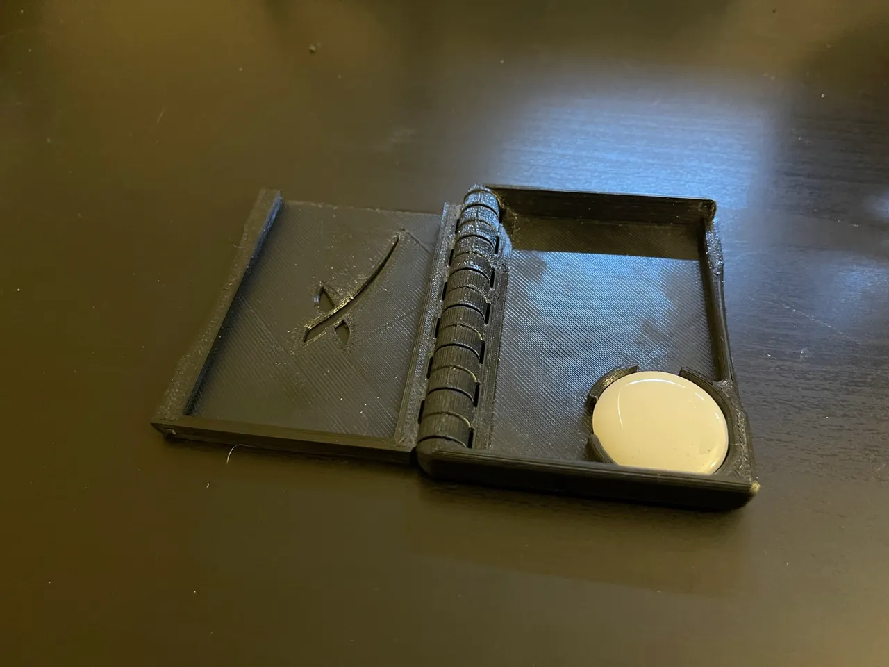 SpaceX Airtag Minamlist Wallet by Thomas Van Fossen | Download free STL ...