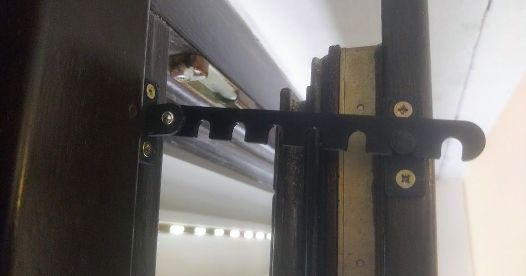 Adjustable Window Tilt Lock by Gecko089 | Download free STL model ...