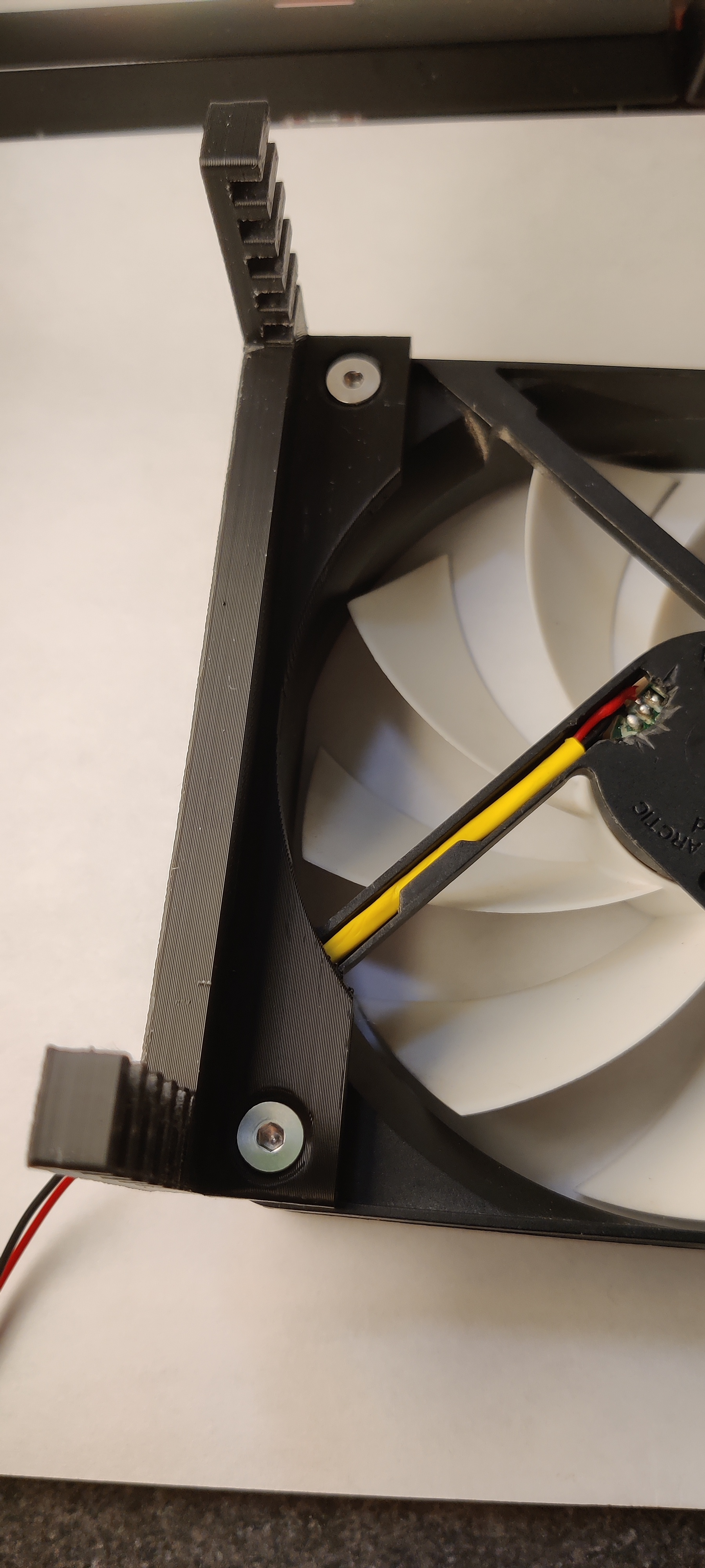 simple 120mm fan mount xeigu G90 by AndrewR | Download free STL model ...