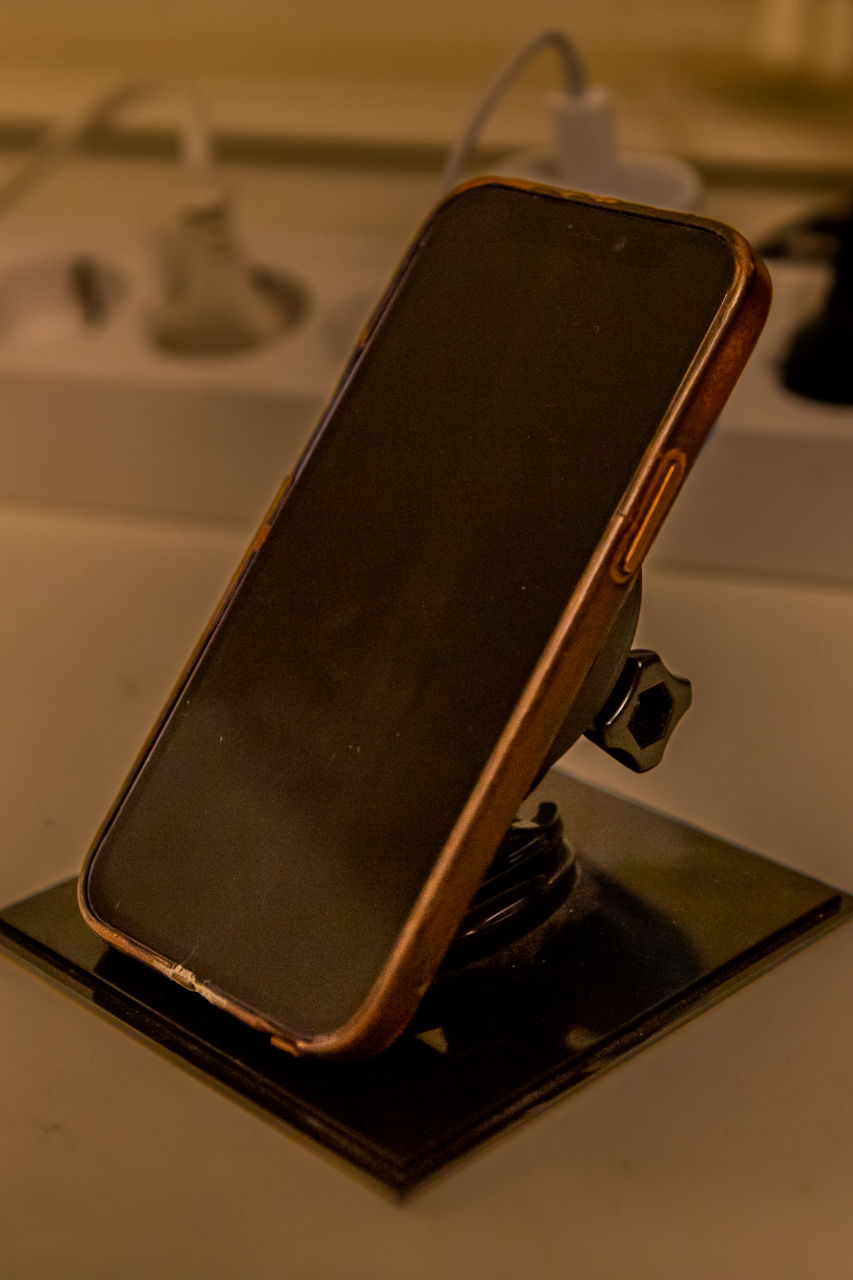 Apple MagSafe holder with GoPro mount socket by tjugan | Download free ...